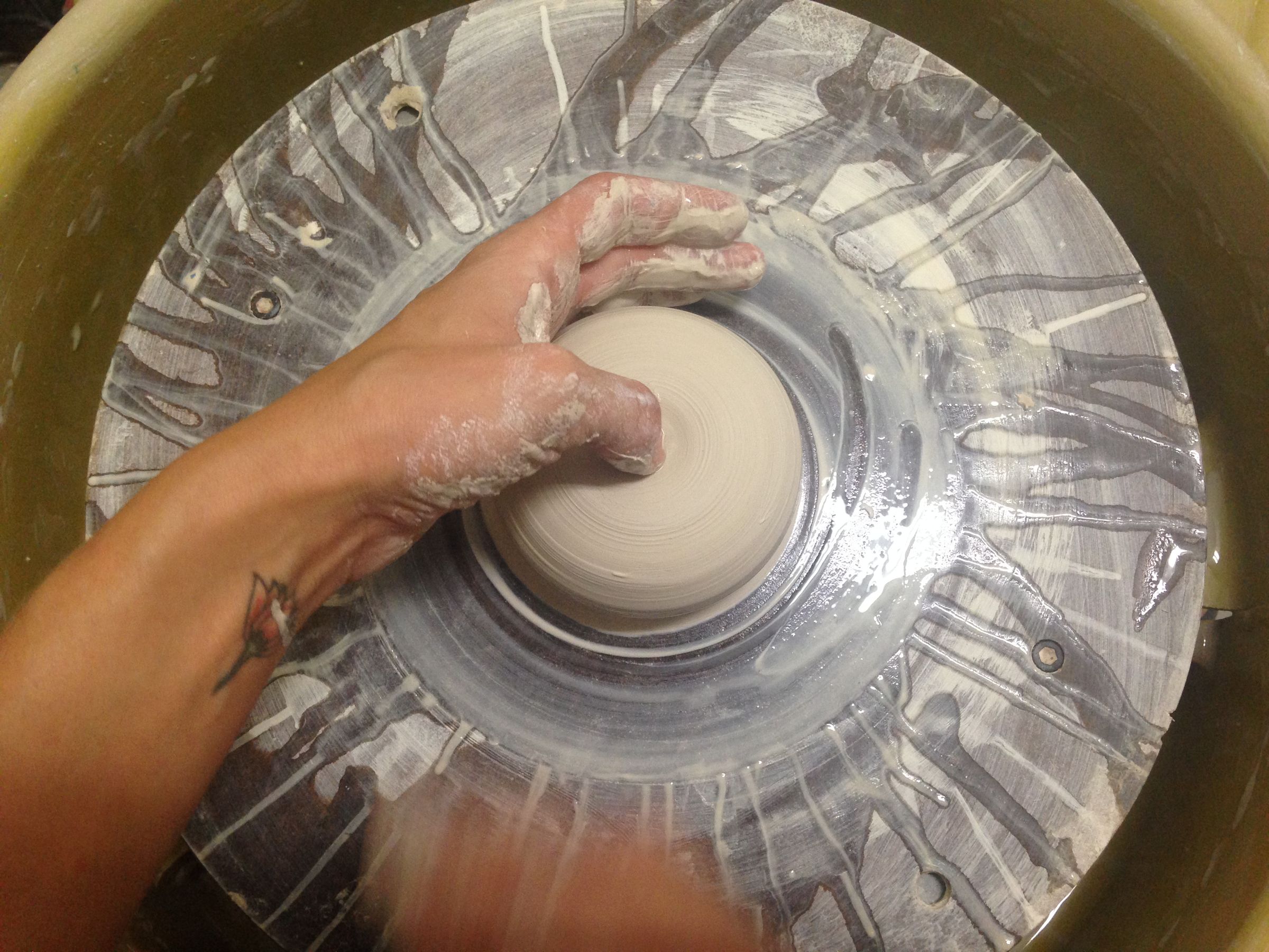 Throwing a Pot 101 : 14 Steps (with Pictures) - Instructables