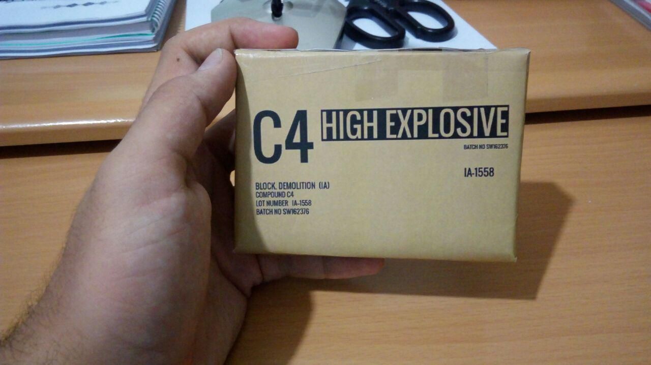 C4 Prop (Cartoony) : 5 Steps - Instructables