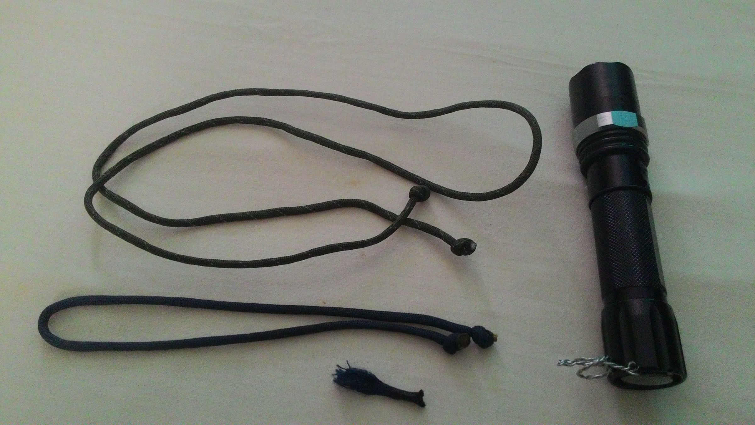 Flashlight Lanyard : 4 Steps - Instructables