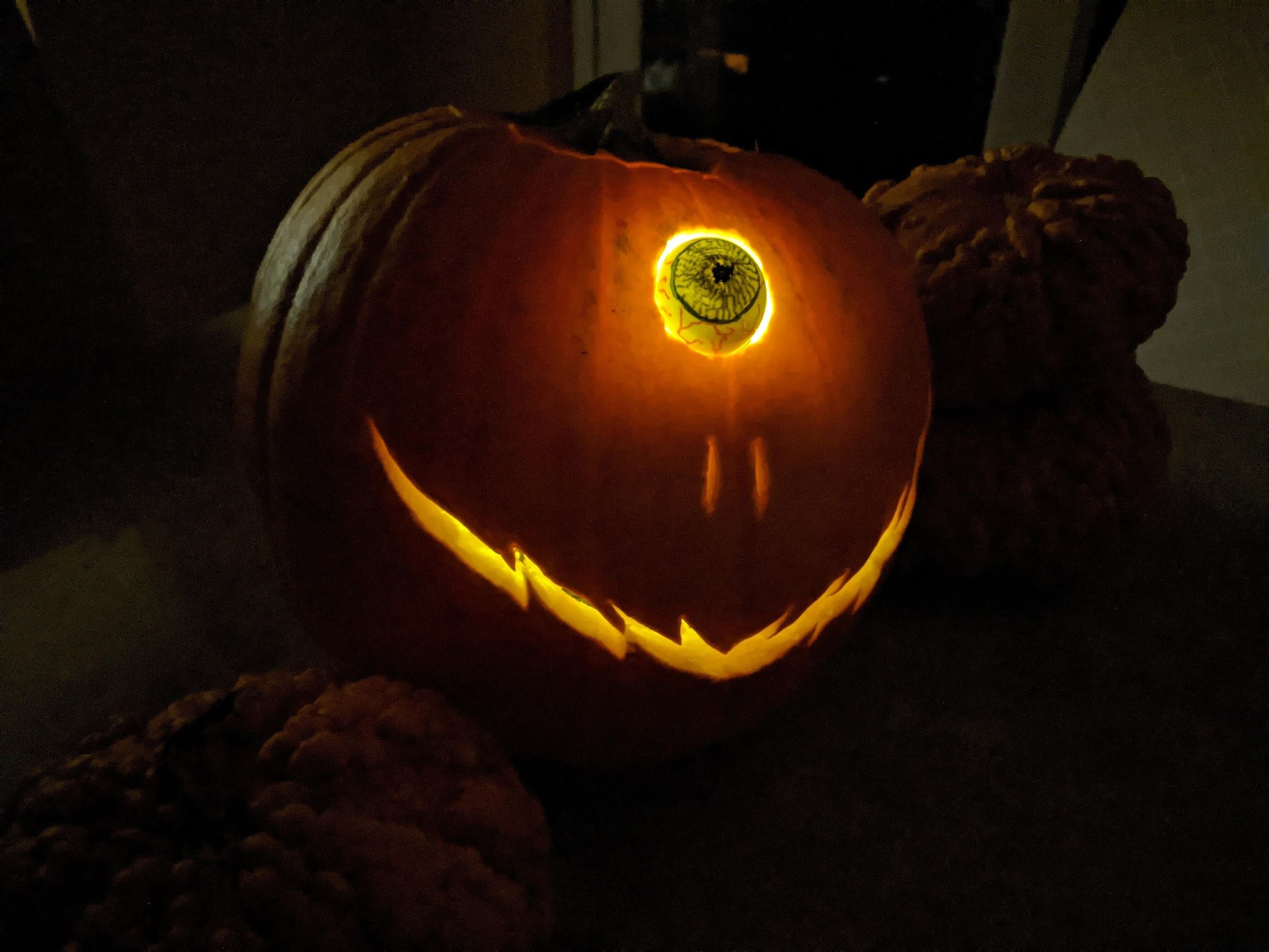 Halloween Pumpkin With a Moving Animatronic Eye | This Pumpkin Can Roll ...