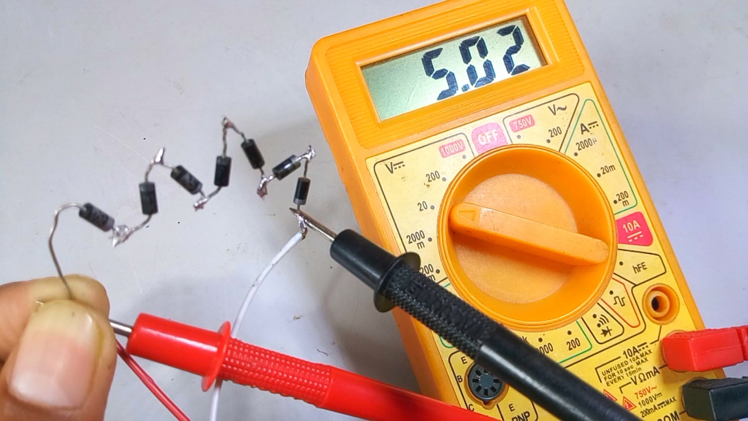 Adjustable Power Supply Using Diodes : 5 Steps - Instructables