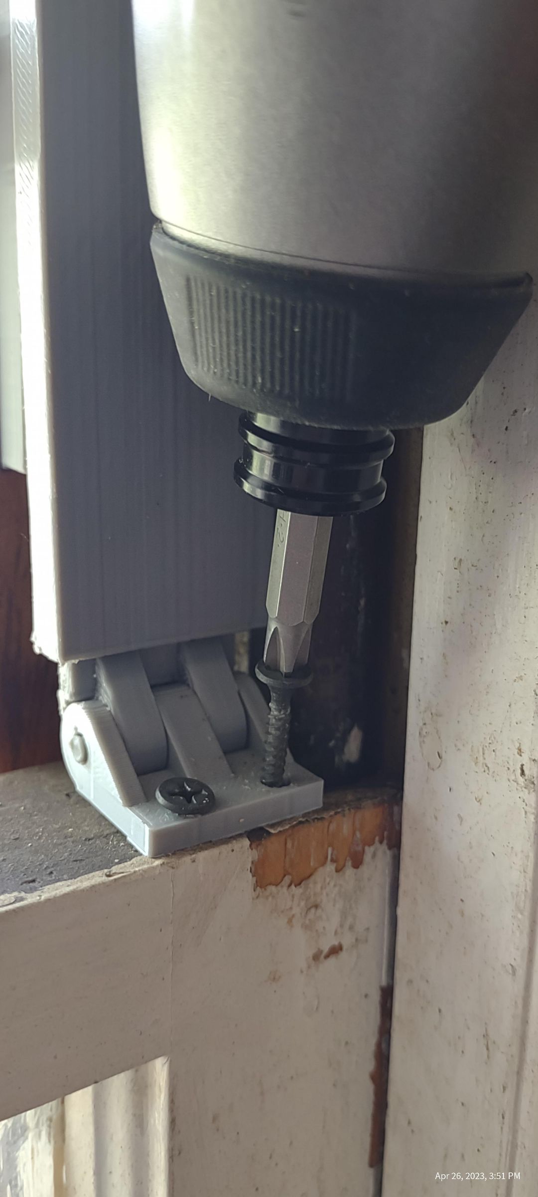 Air Conditioner Auto-Locking Window Guard : 6 Steps - Instructables