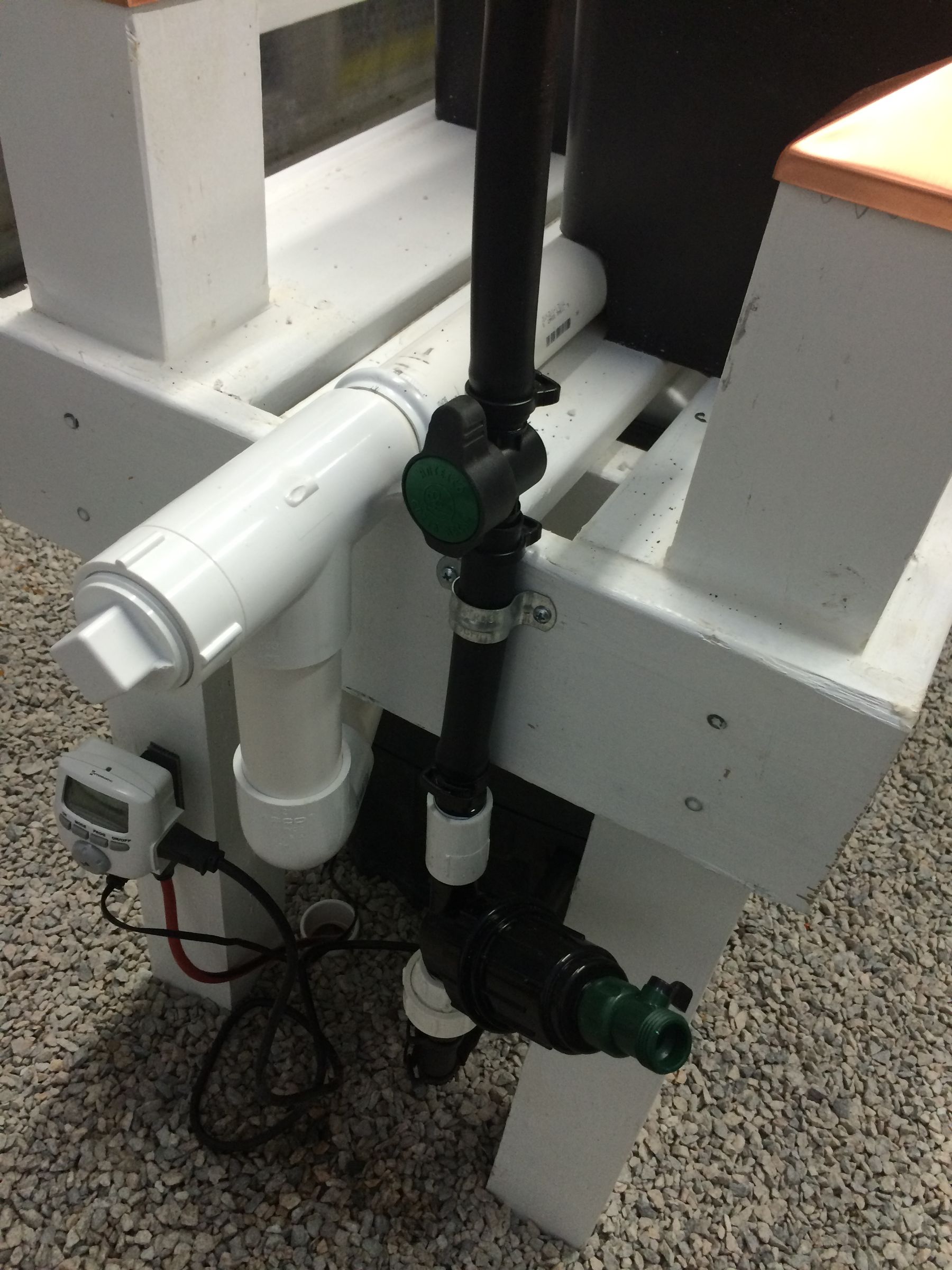 Dutch Bucket Hydroponic System : 27 Steps (with Pictures) - Instructables