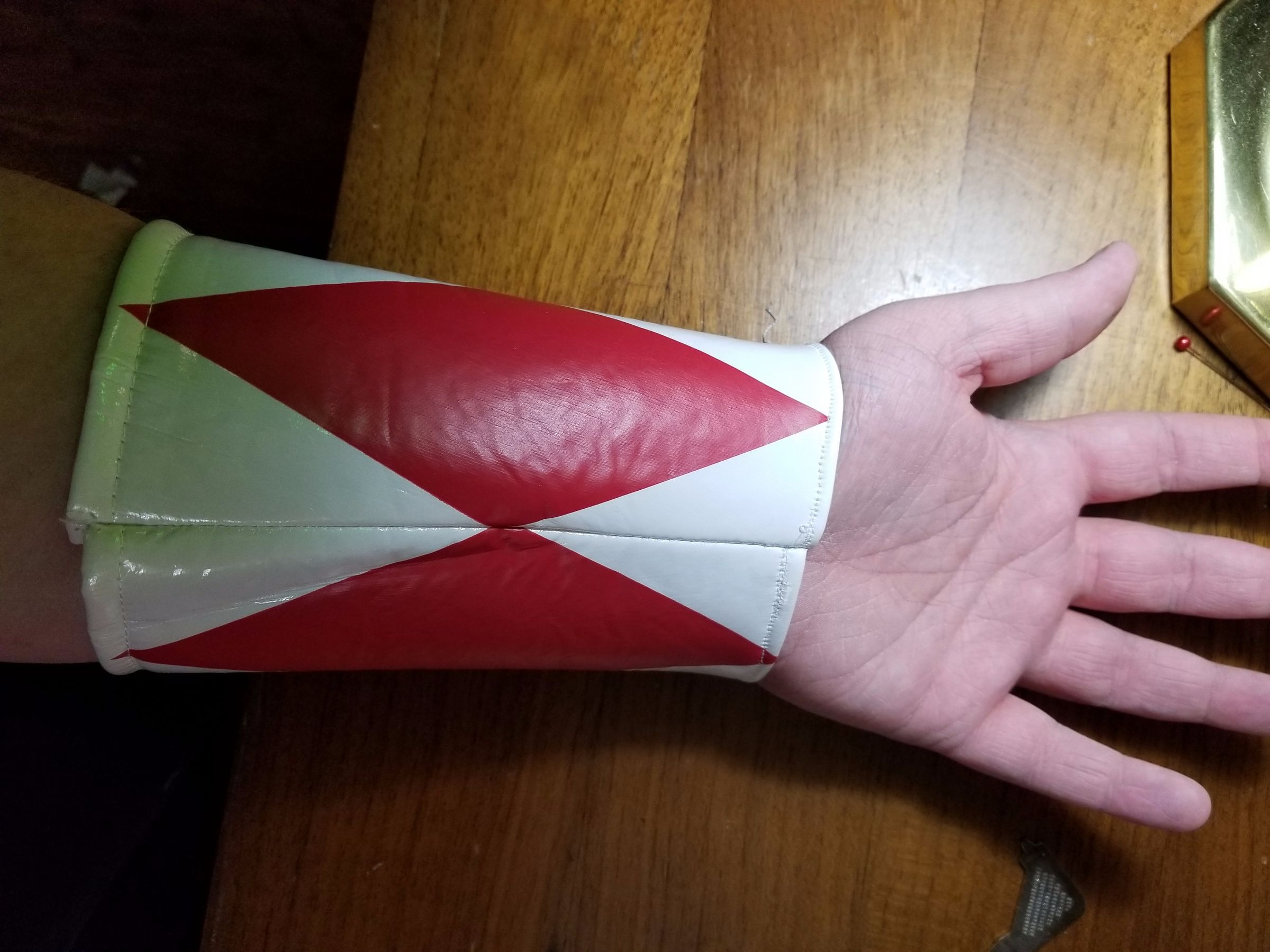 Power Rangers MMPR/Zeo Gloves : 11 Steps (with Pictures) - Instructables
