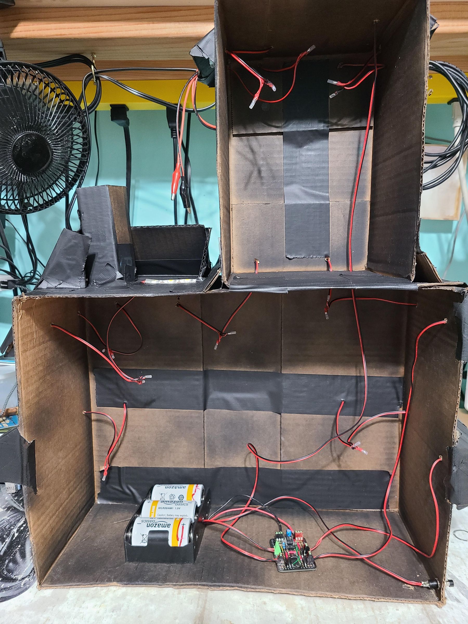 Attiny85 AVR PWM Haunted House Model LED Lights : 6 Steps - Instructables