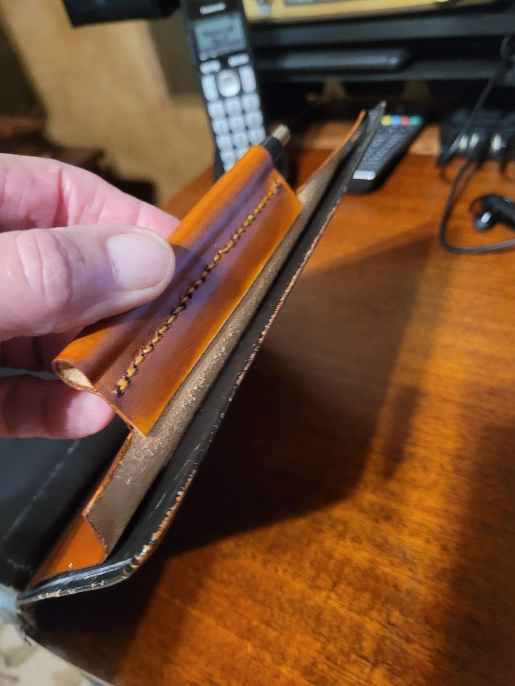 Leather Pen Holder for Book : 3 Steps - Instructables