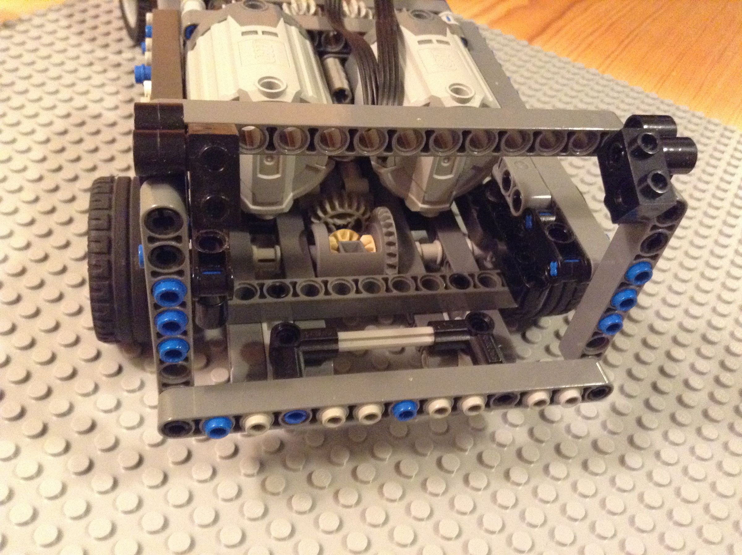 Remote Control Lego Car (1997 Volvo 850) : 10 Steps (with Pictures ...