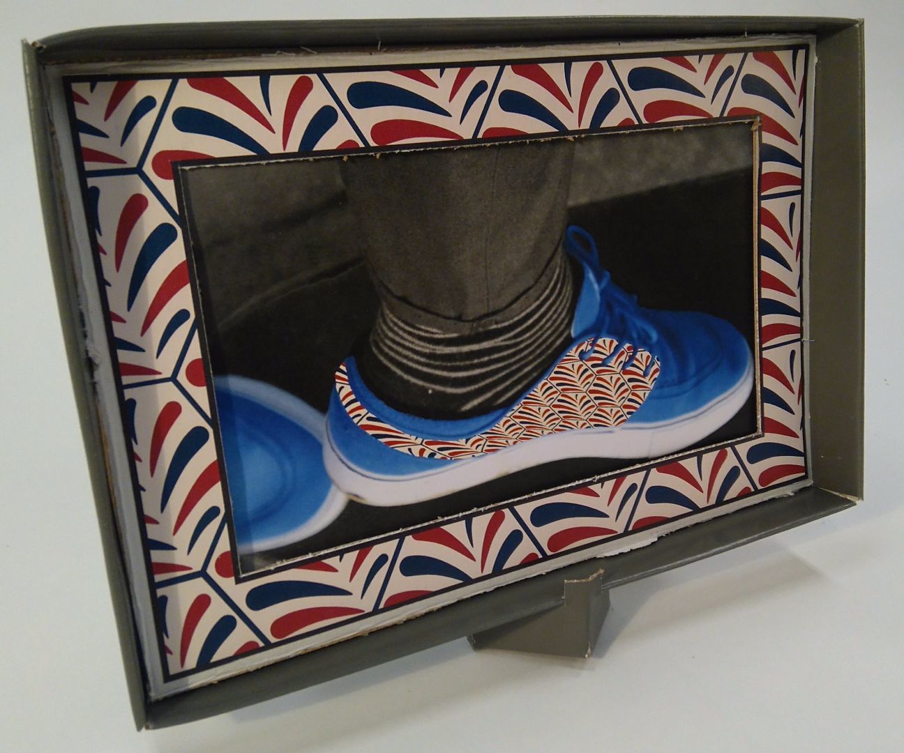 Cardboard Box Transformation Shoe-box Photo Frame : 7 Steps (with ...