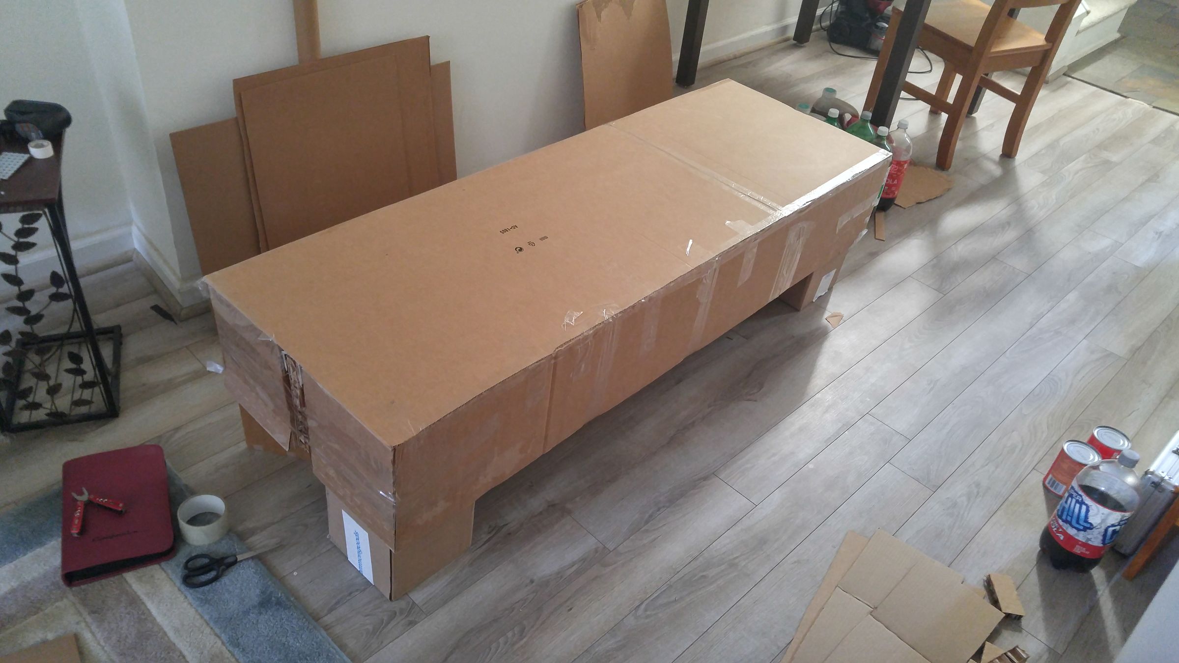 Cardboard Couch : 13 Steps (with Pictures) - Instructables