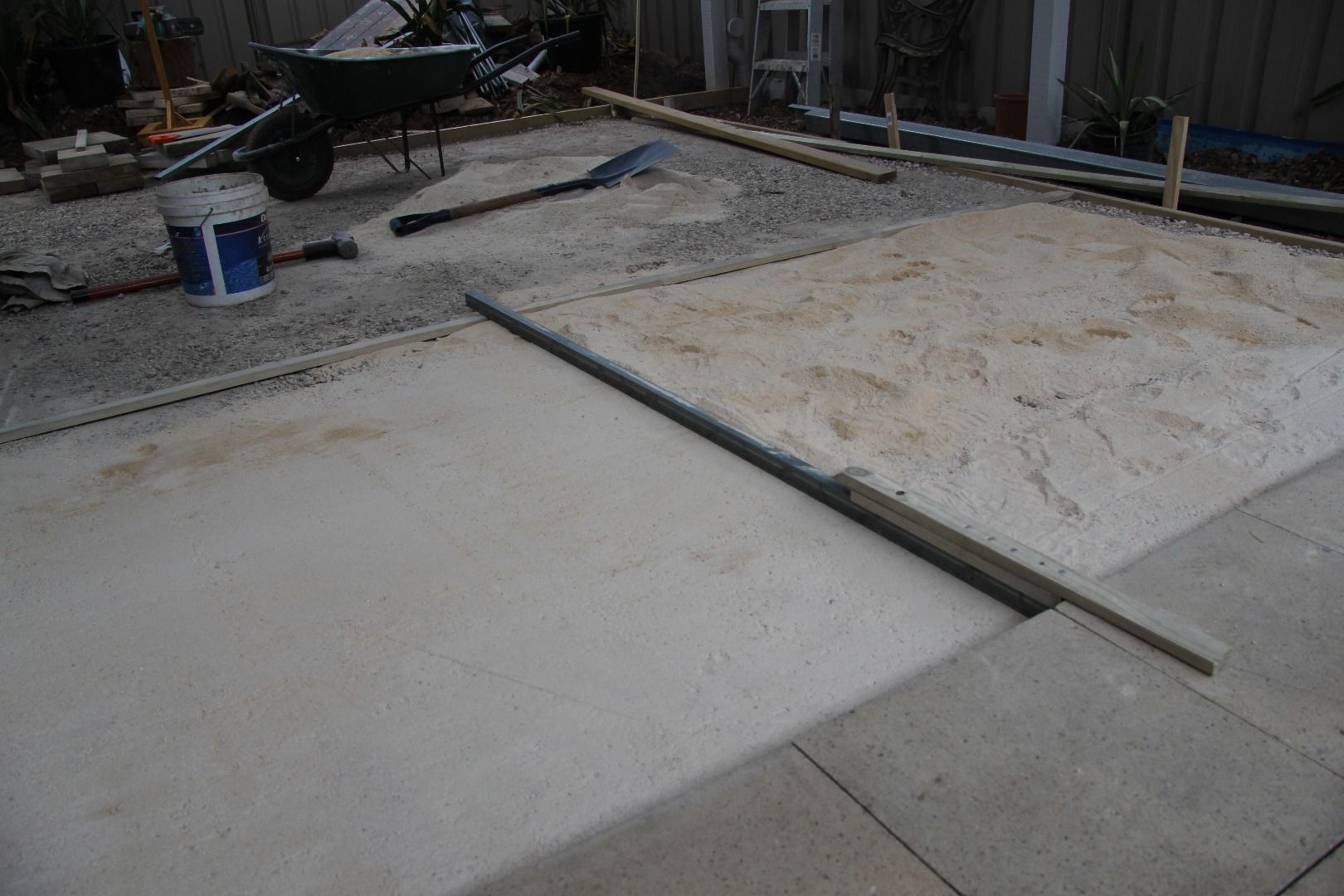 How to Lay Pavers : 10 Steps (with Pictures) - Instructables