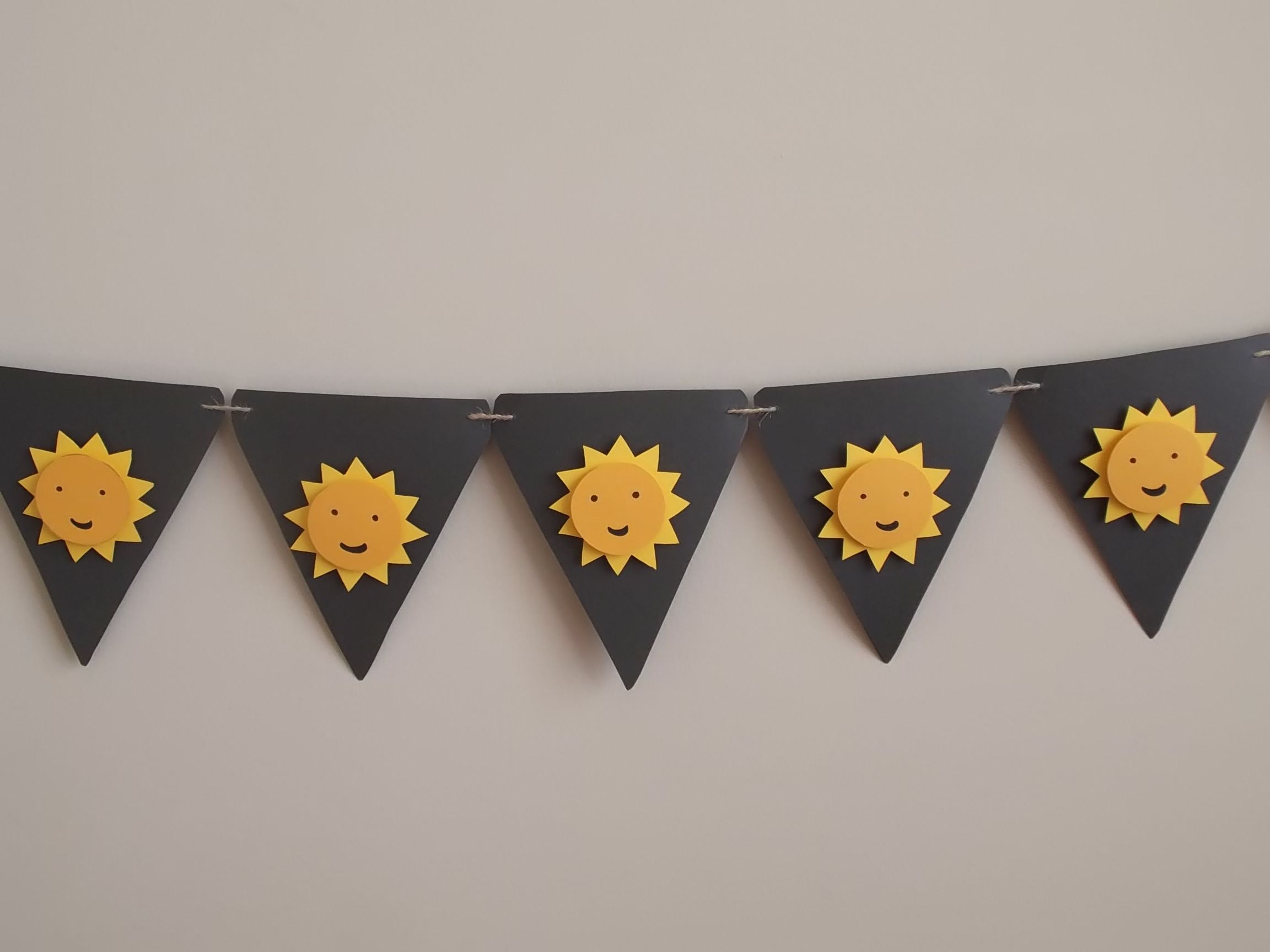 Sunshine Bunting/ Banner - Instructables