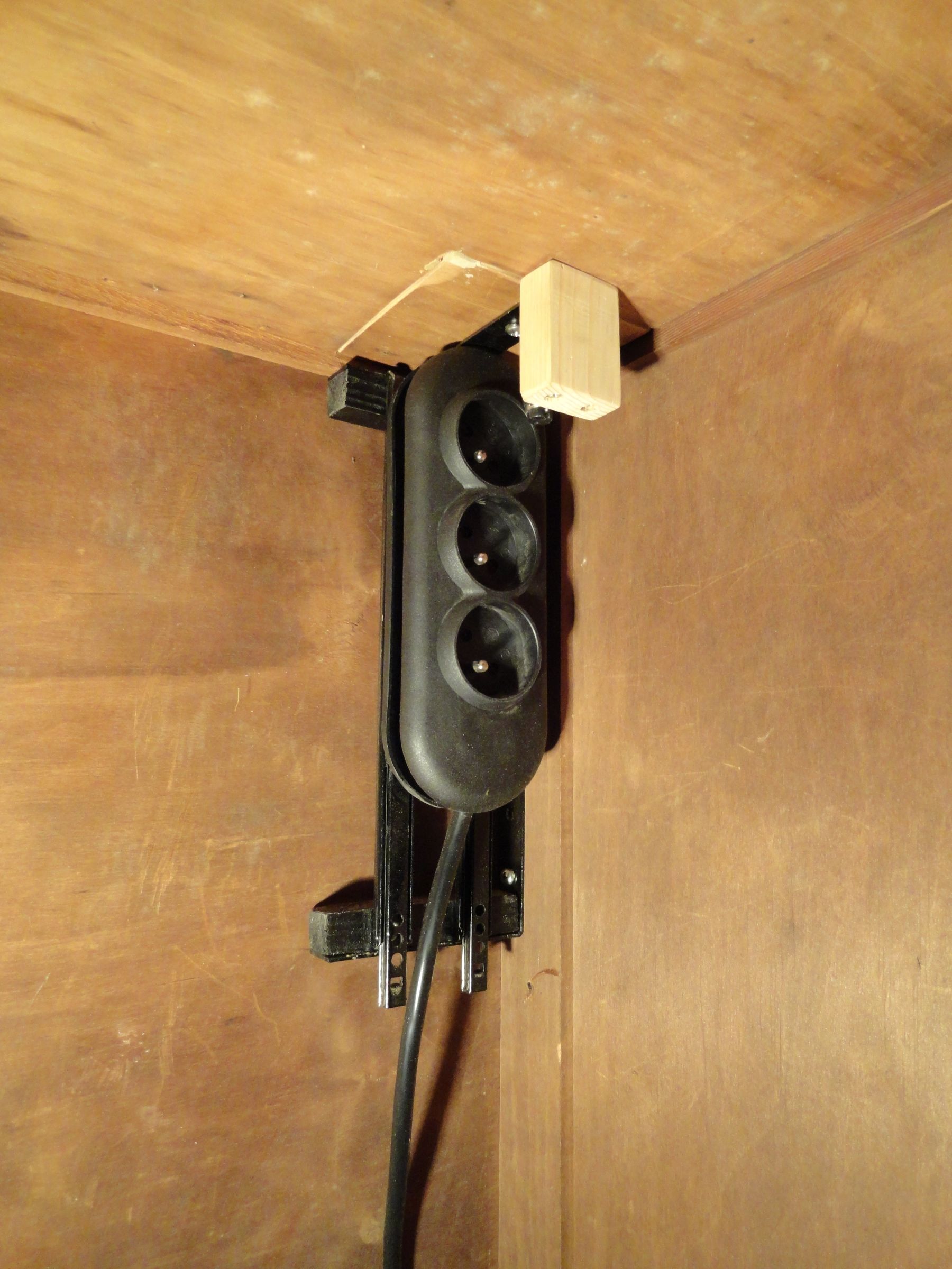 DIY Build-in Desk Sockets : 6 Steps (with Pictures) - Instructables