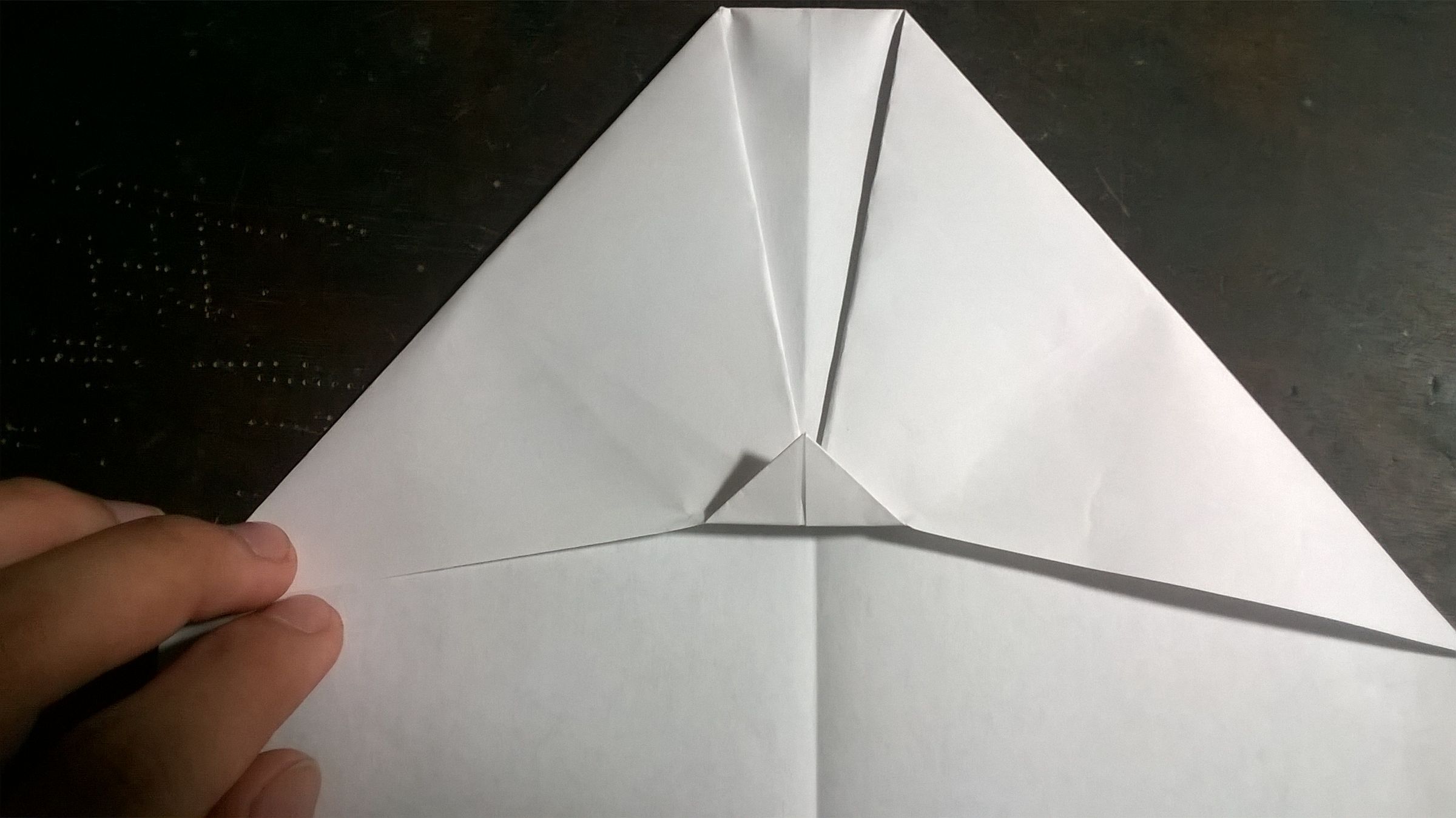 Papaer Airplane : 7 Steps - Instructables