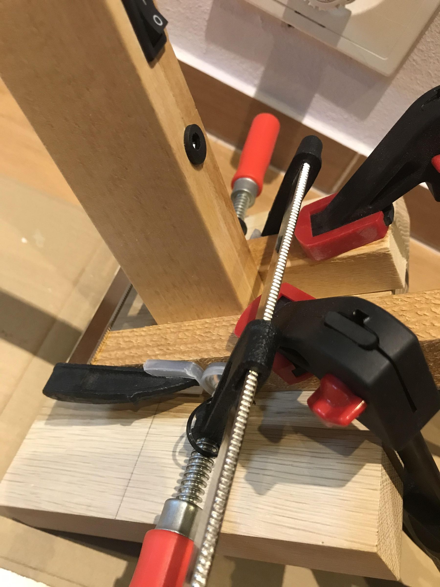Easy Wooden Desk Lamp : 13 Steps (with Pictures) - Instructables