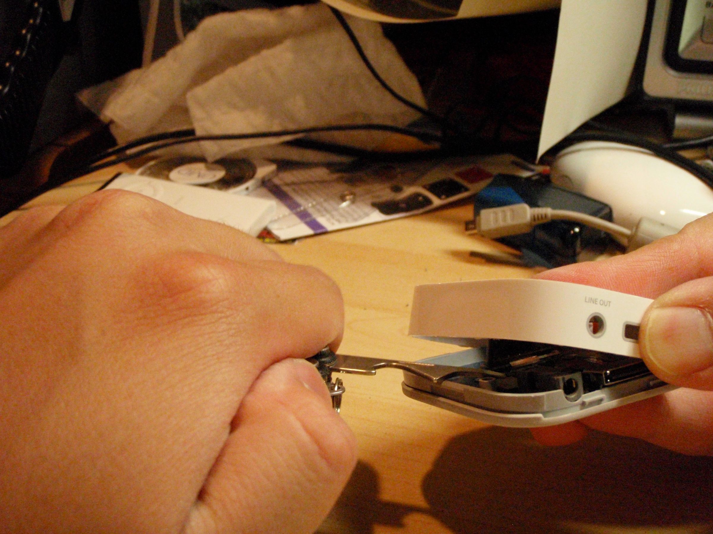 How to Reuse an Old Ipod Charger Dock : 5 Steps - Instructables