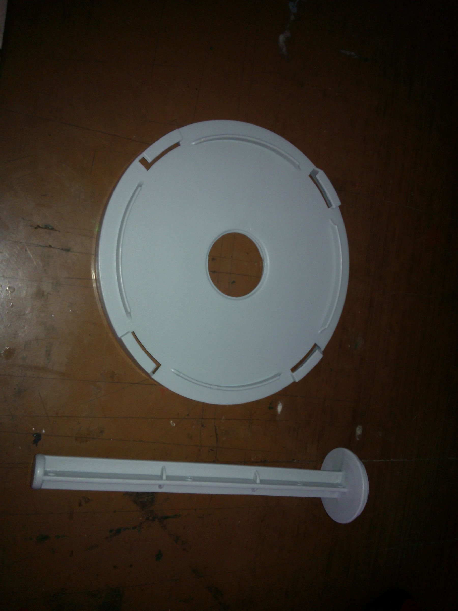 How to Make a Custom Lamp From Cd Spindle : 6 Steps (with Pictures ...