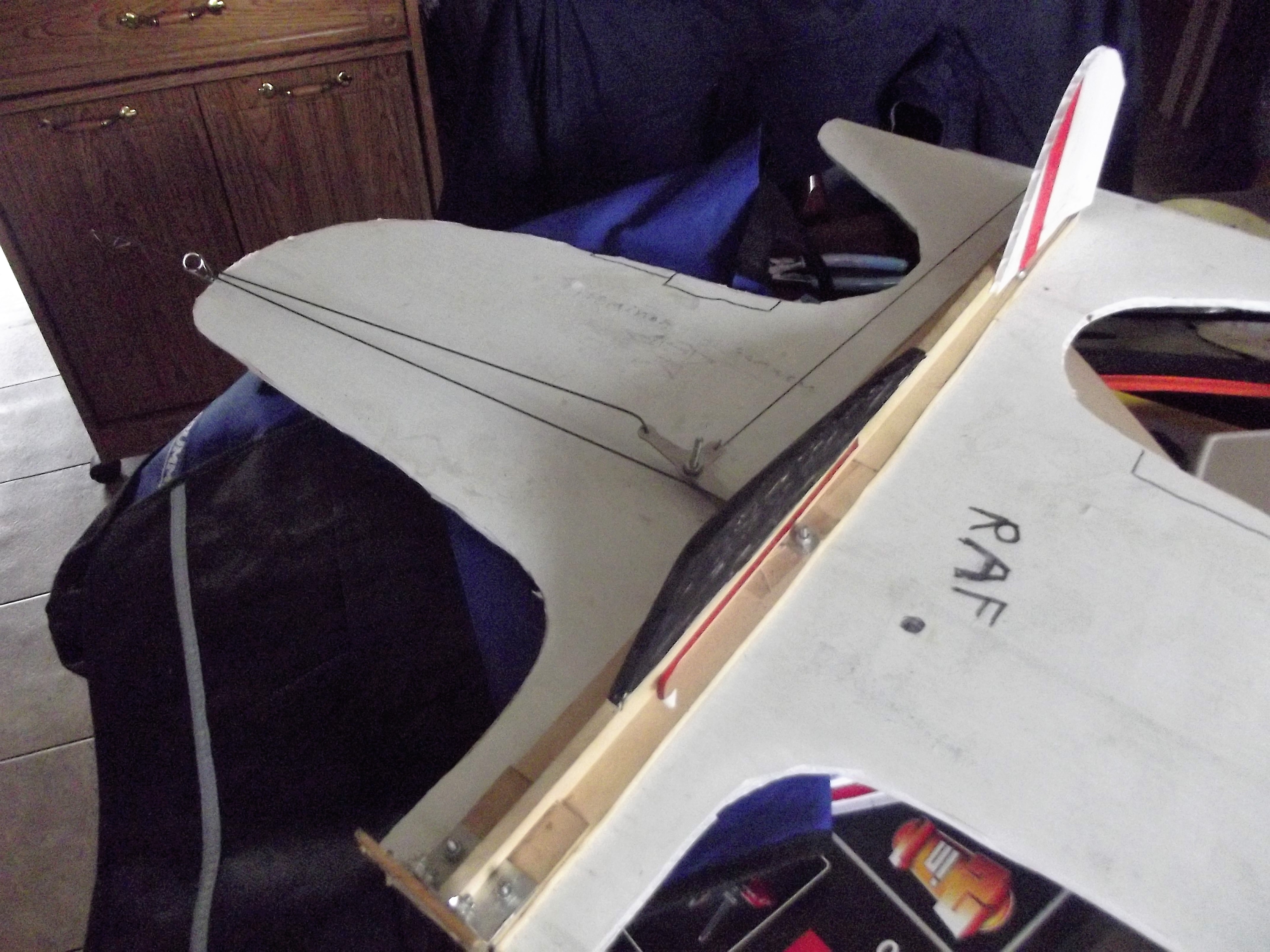 Controlline Airplane : 5 Steps - Instructables