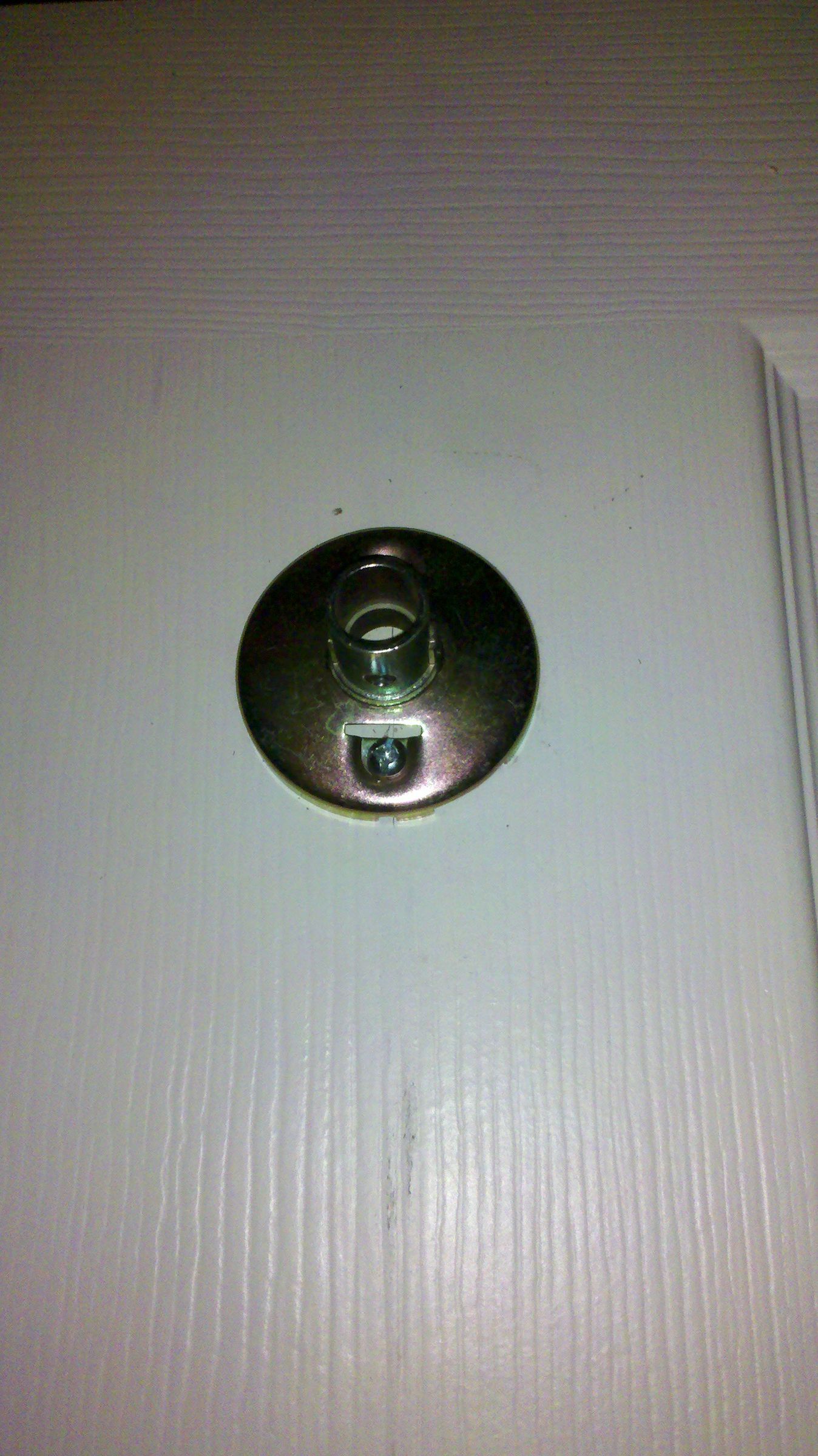 Securely Attach Static Door Handle to Bi-fold Door : 6 Steps ...