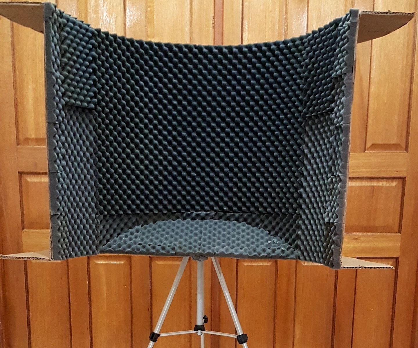 Tri-pot Recording Studio Microphone Isolation Shield : 9 Steps (with ...