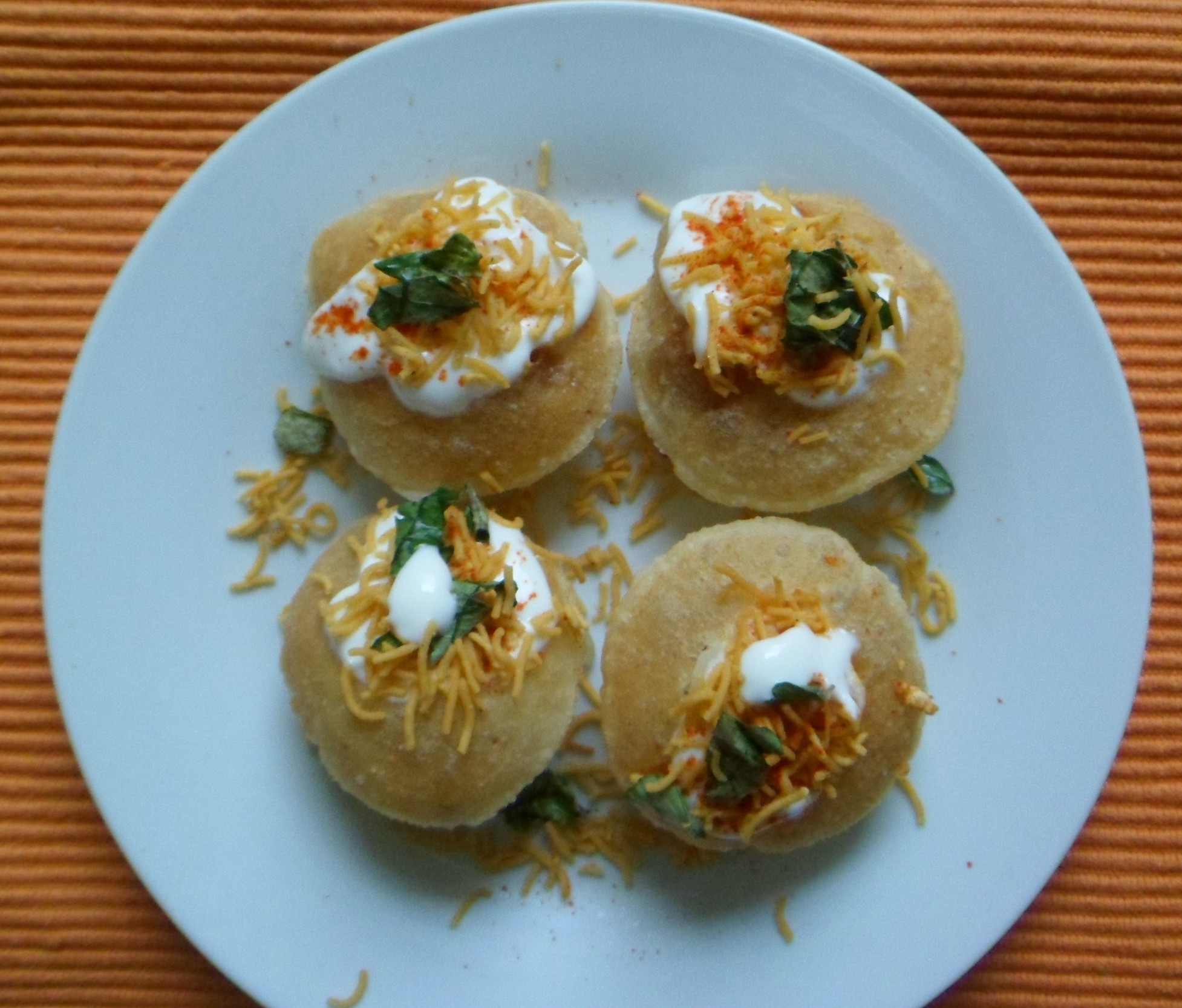 Indian Chat Dahi Puri With Cottage Cheese : 13 Steps - Instructables