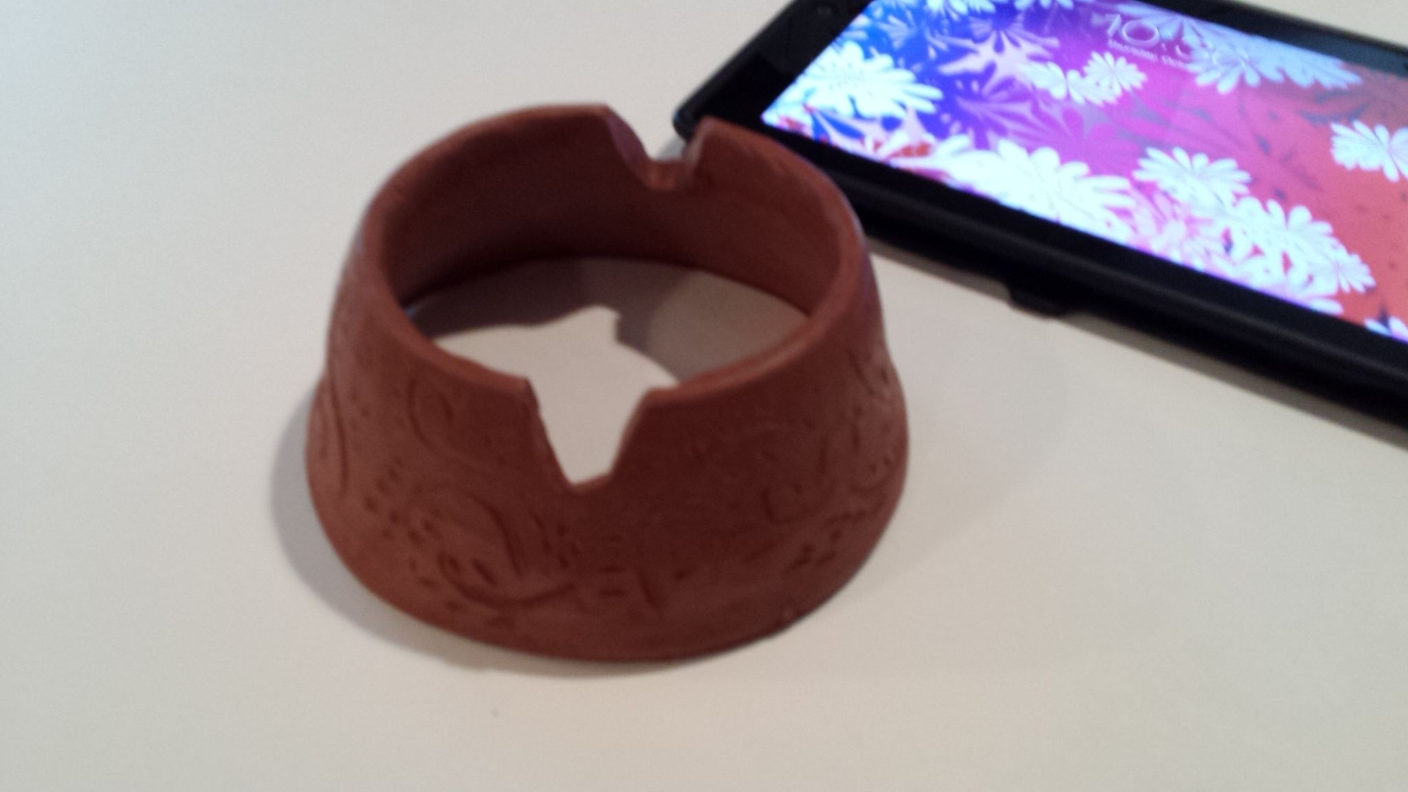 Ceramic Clay Phone/Tablet Stand - Simple, Fun and Useful! : 10 Steps ...