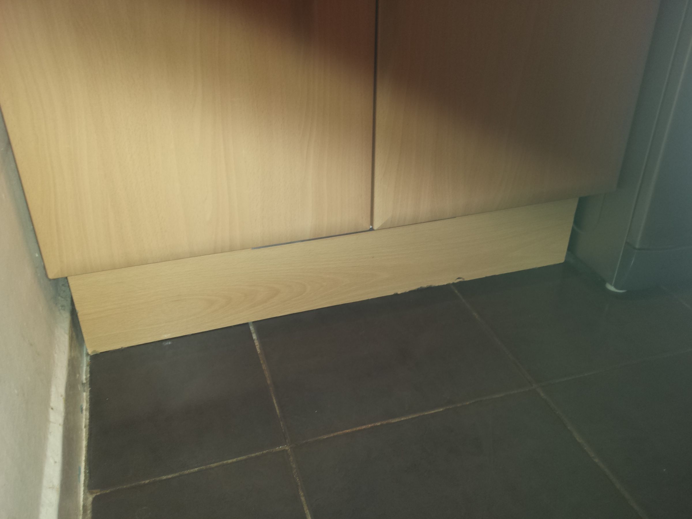 Kitchen Plinth Drawers : 3 Steps - Instructables