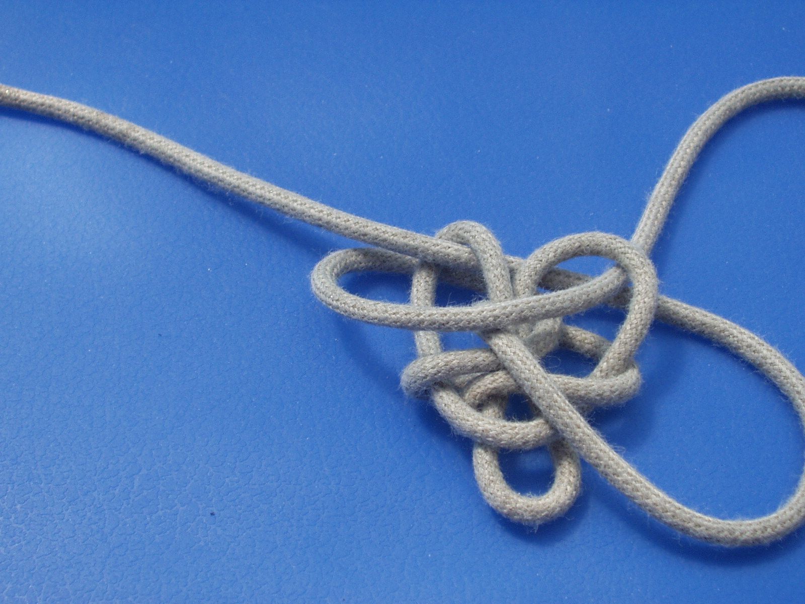 ABOK 782 - Two Strand Diamond Knot : 8 Steps - Instructables