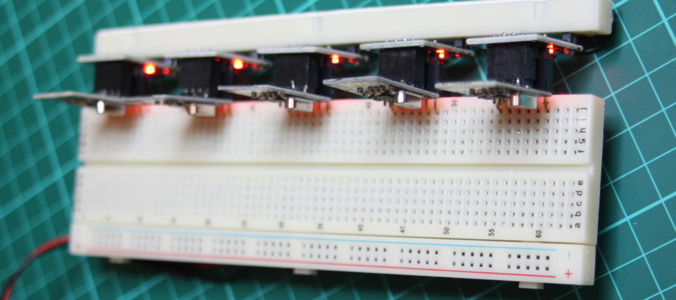 4 Way Traffic Light System Using 5 Arduinos and 5 NRF24L01 Wireless ...