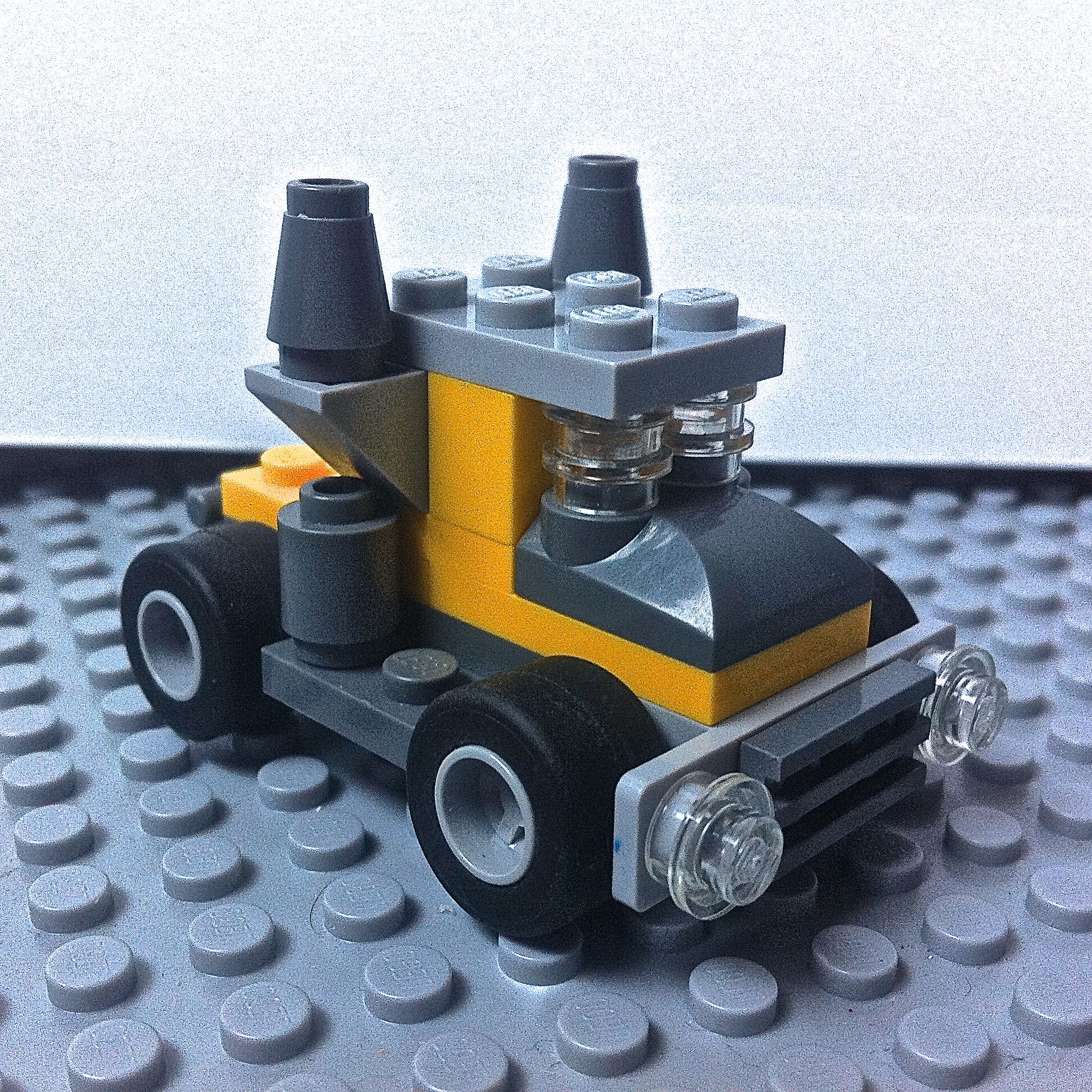 Mini Lego Wheeler : 5 Steps - Instructables