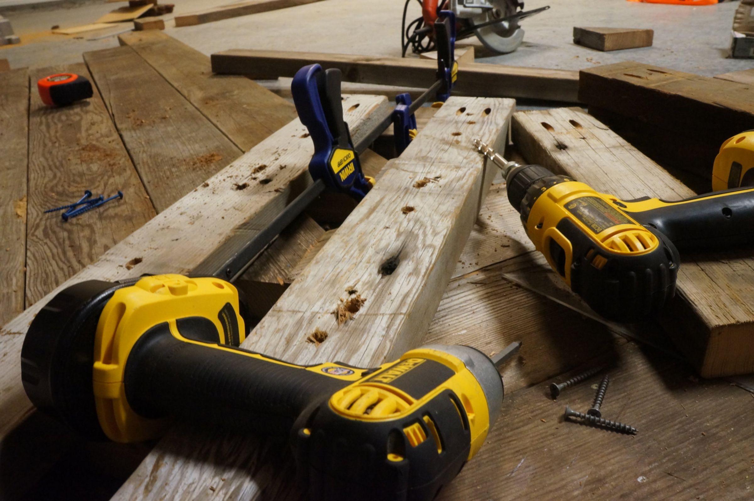 Reclaimed Corner Desk : 23 Steps (with Pictures) - Instructables