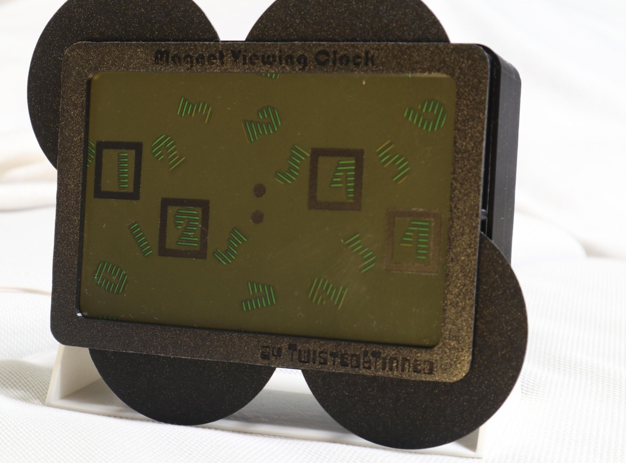 Magnet Viewing Clock : 7 Steps (with Pictures) - Instructables