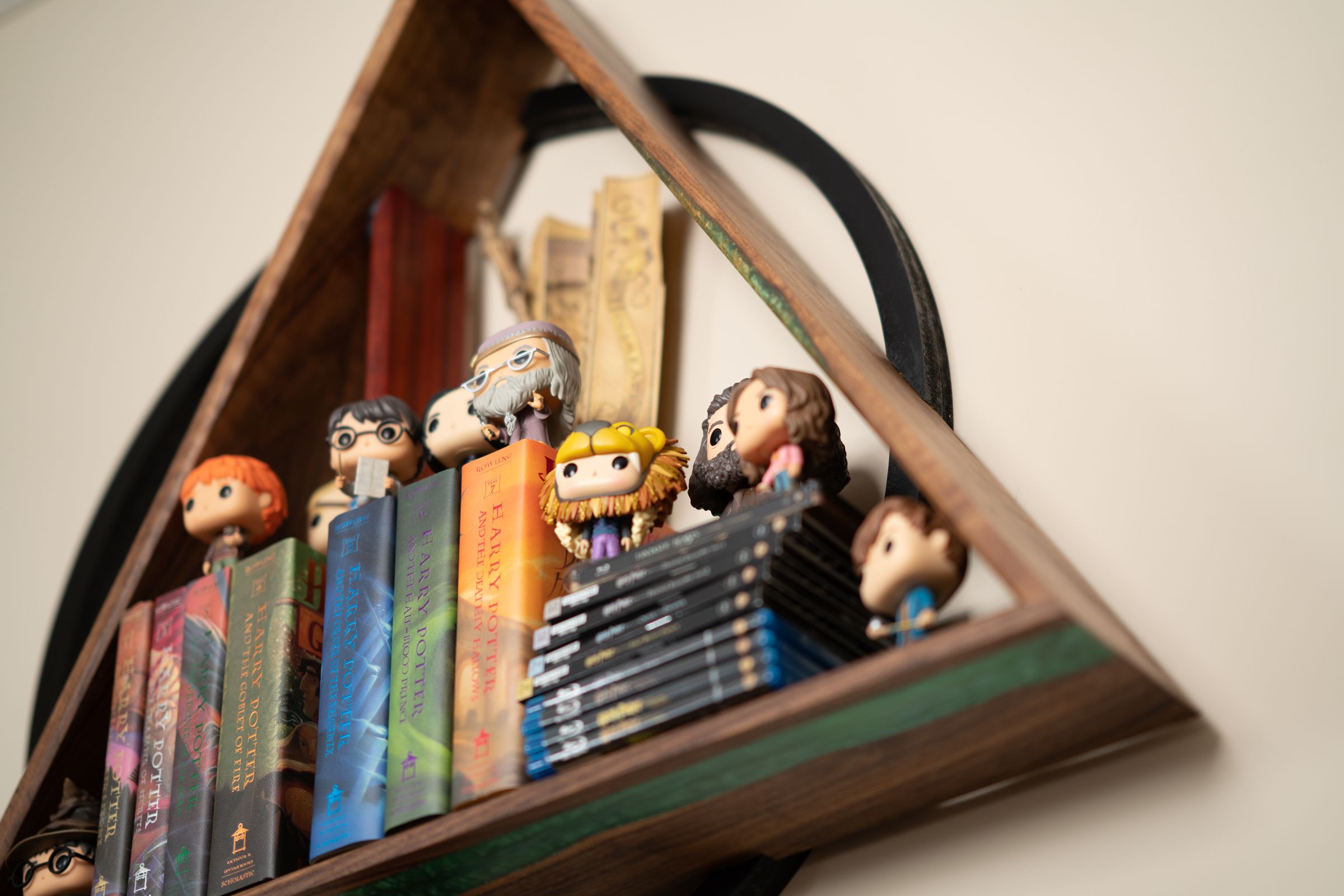 Harry Potter Floating Shelf : 9 Steps (with Pictures) - Instructables