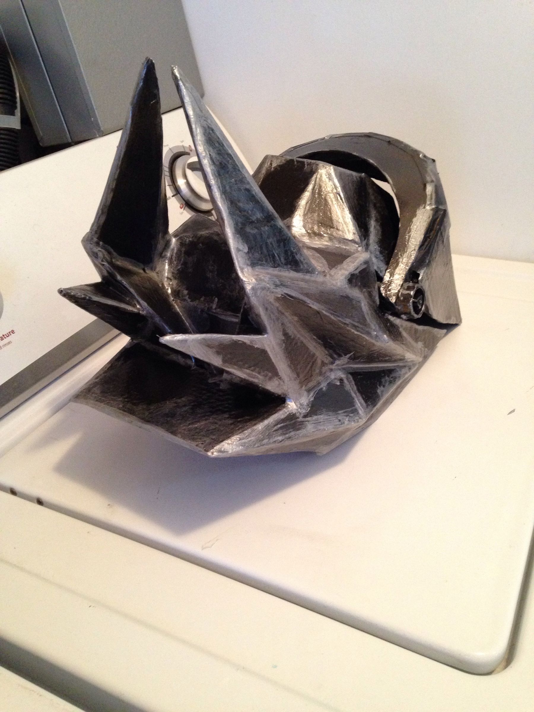 10 Easy Steps to a Cardboard Helmet : 10 Steps - Instructables