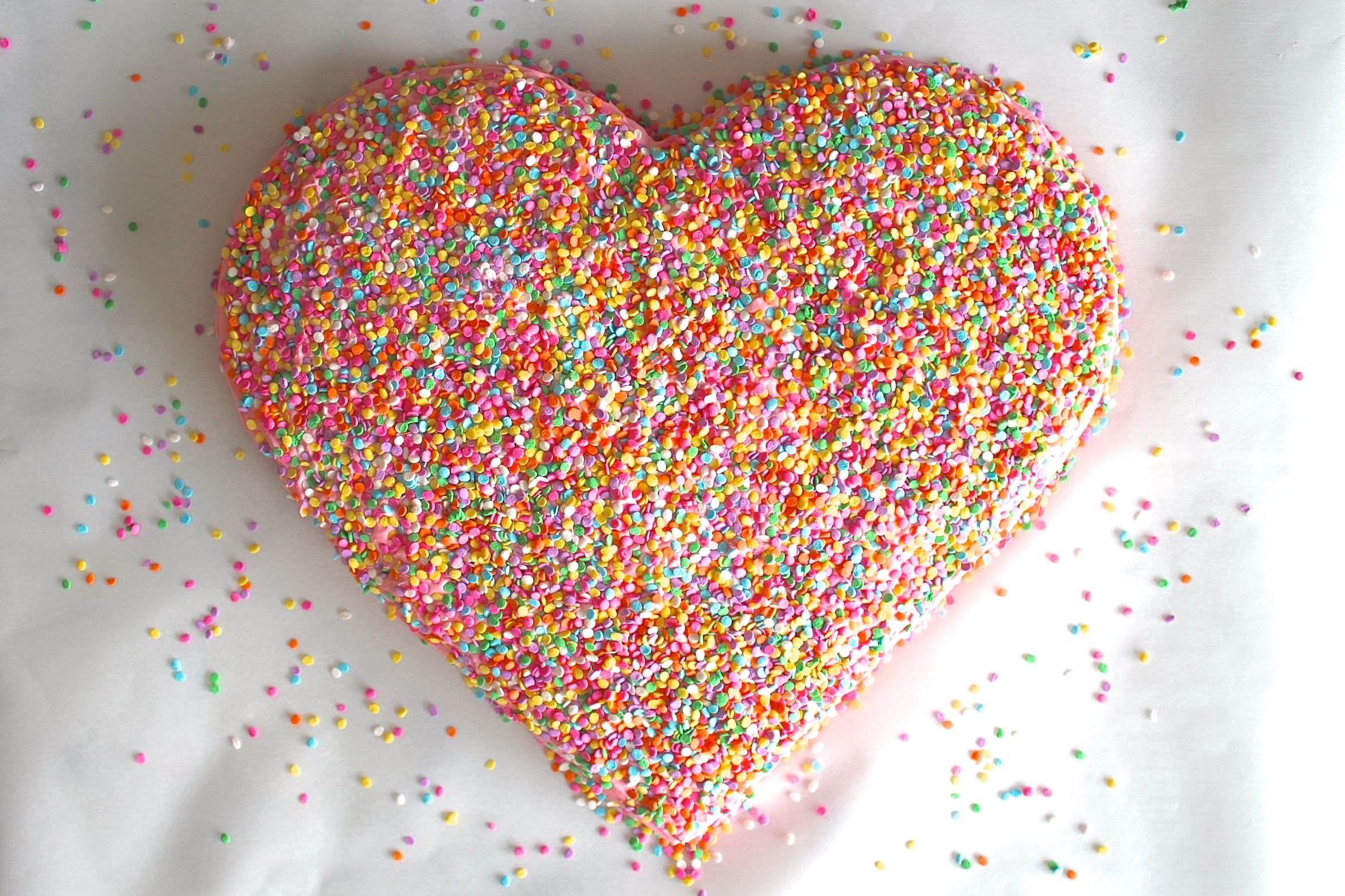 How to Make a Heart Cake : 6 Steps (with Pictures) - Instructables