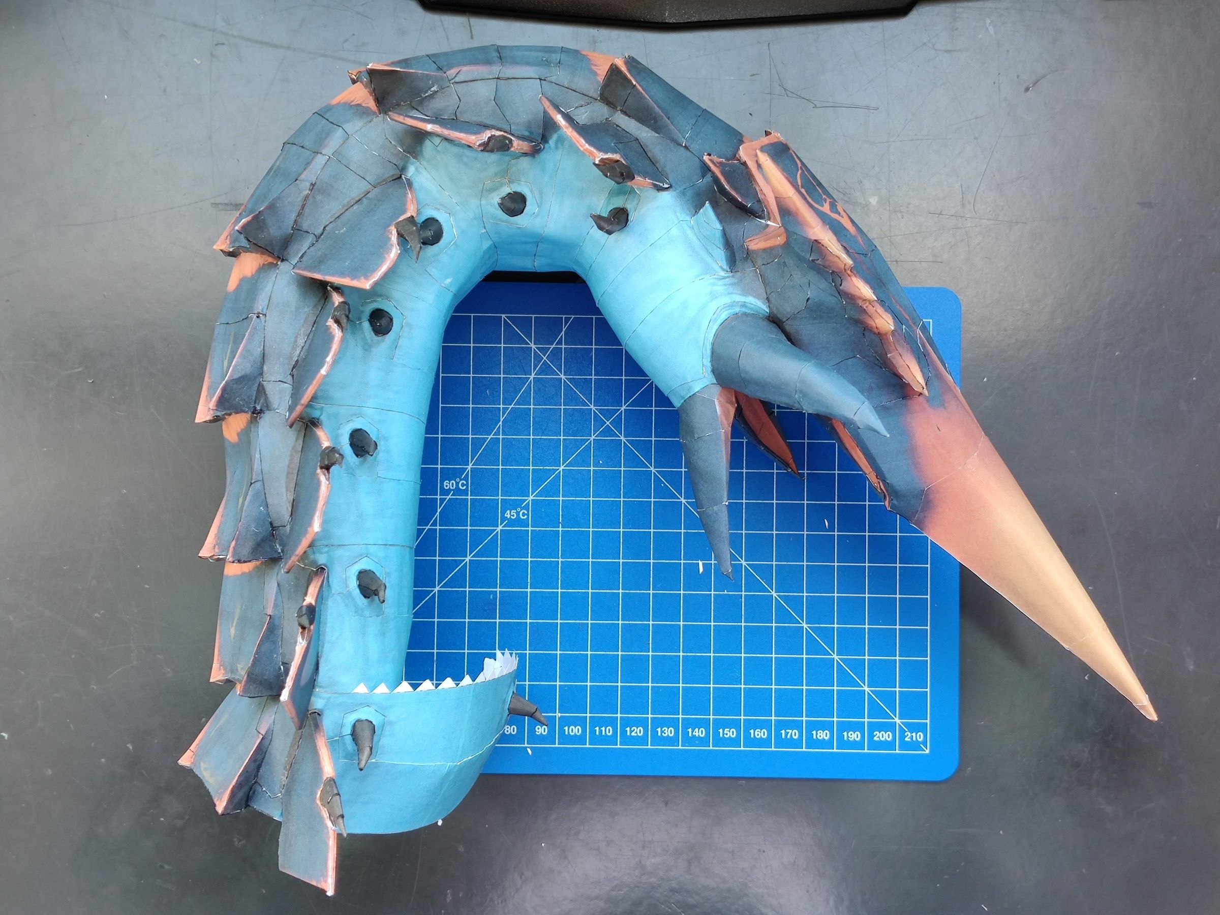 Iceworm Papercraft - Subnautica Below Zero : 8 Steps (with Pictures ...
