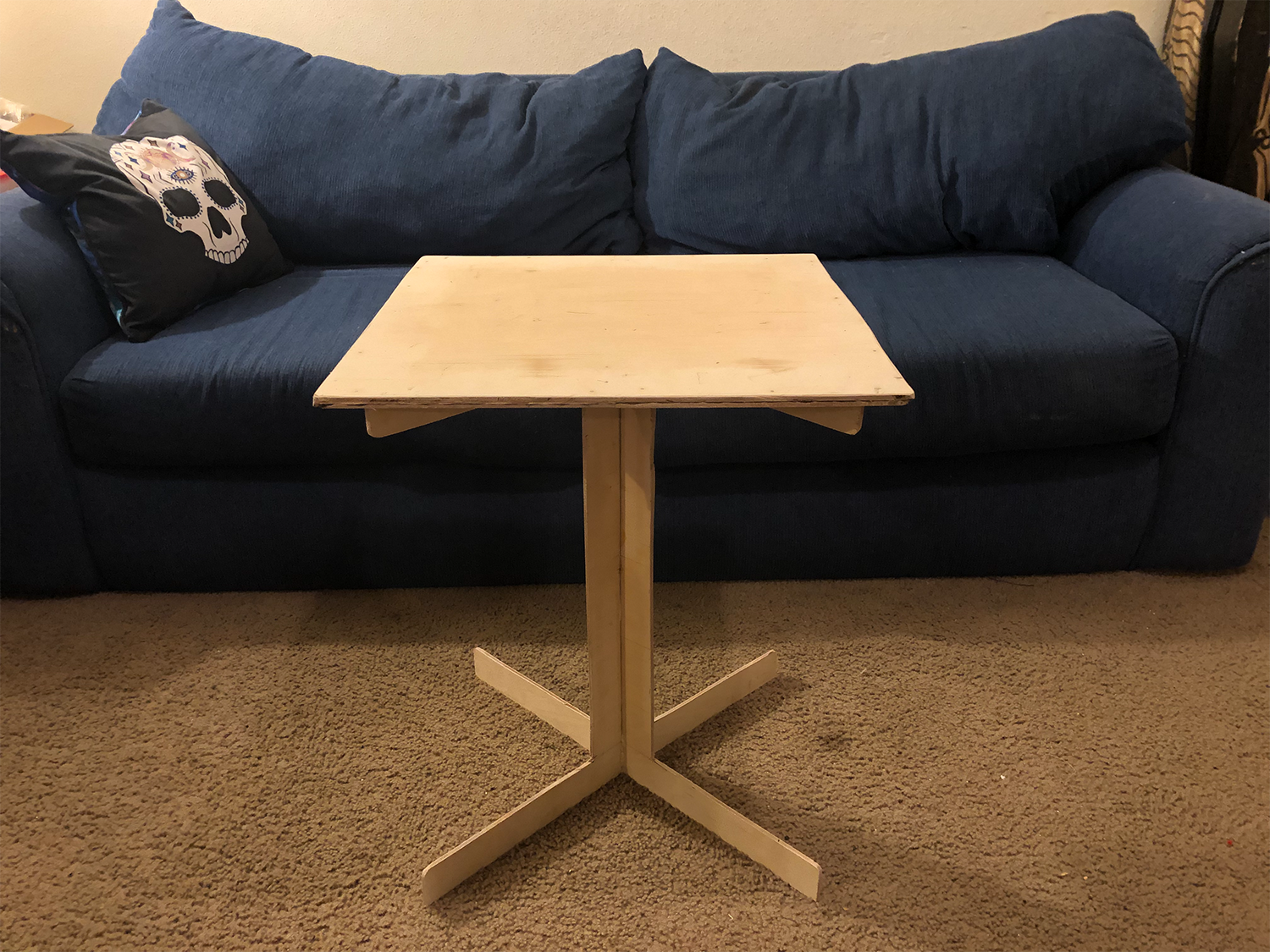 Table From a 2' X 4' Board : 6 Steps (with Pictures) - Instructables