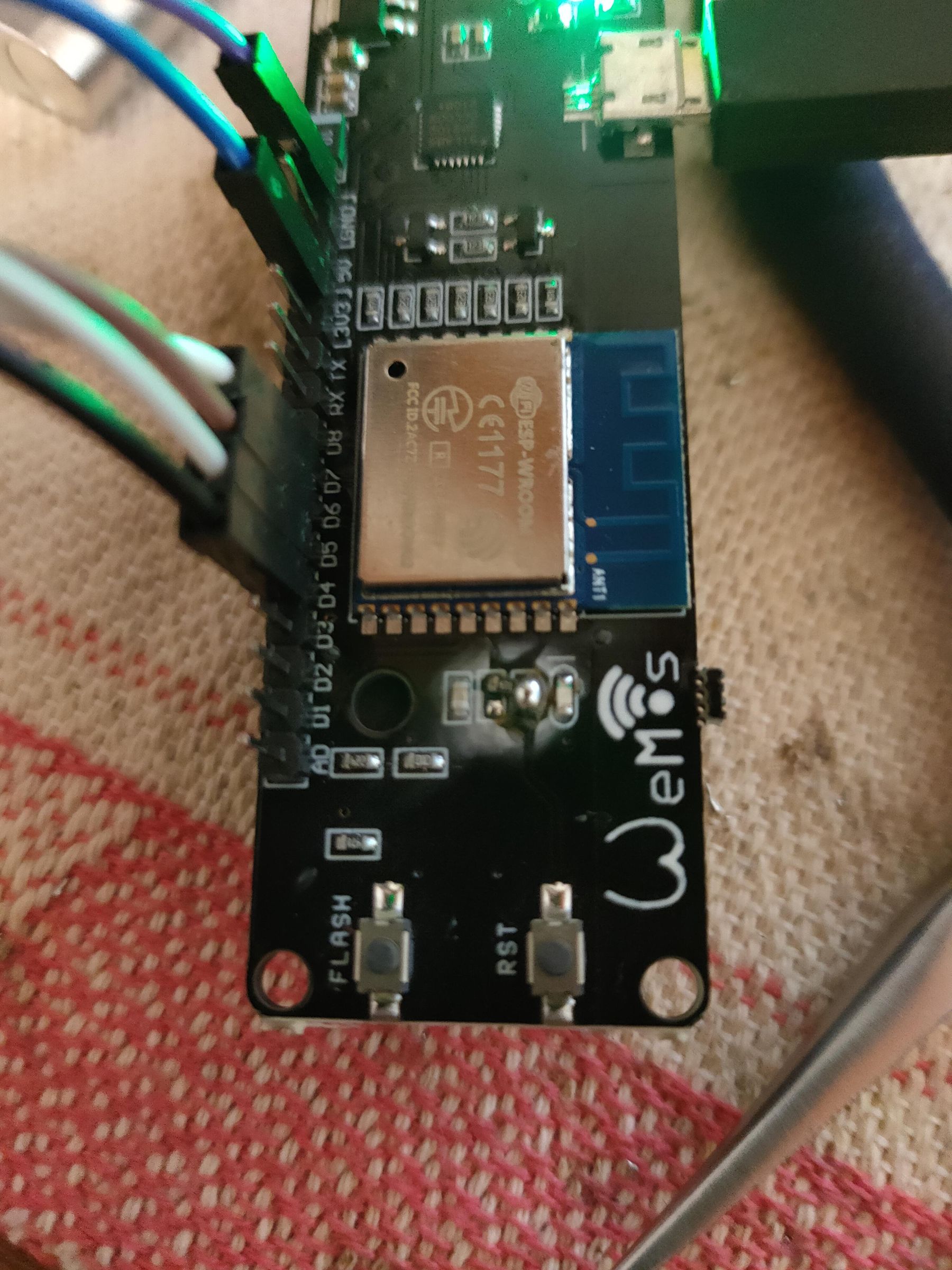 How to Use Wemos ESP-Wroom-02 D1 Mini WiFi Module ESP8266 + 18650 by ...