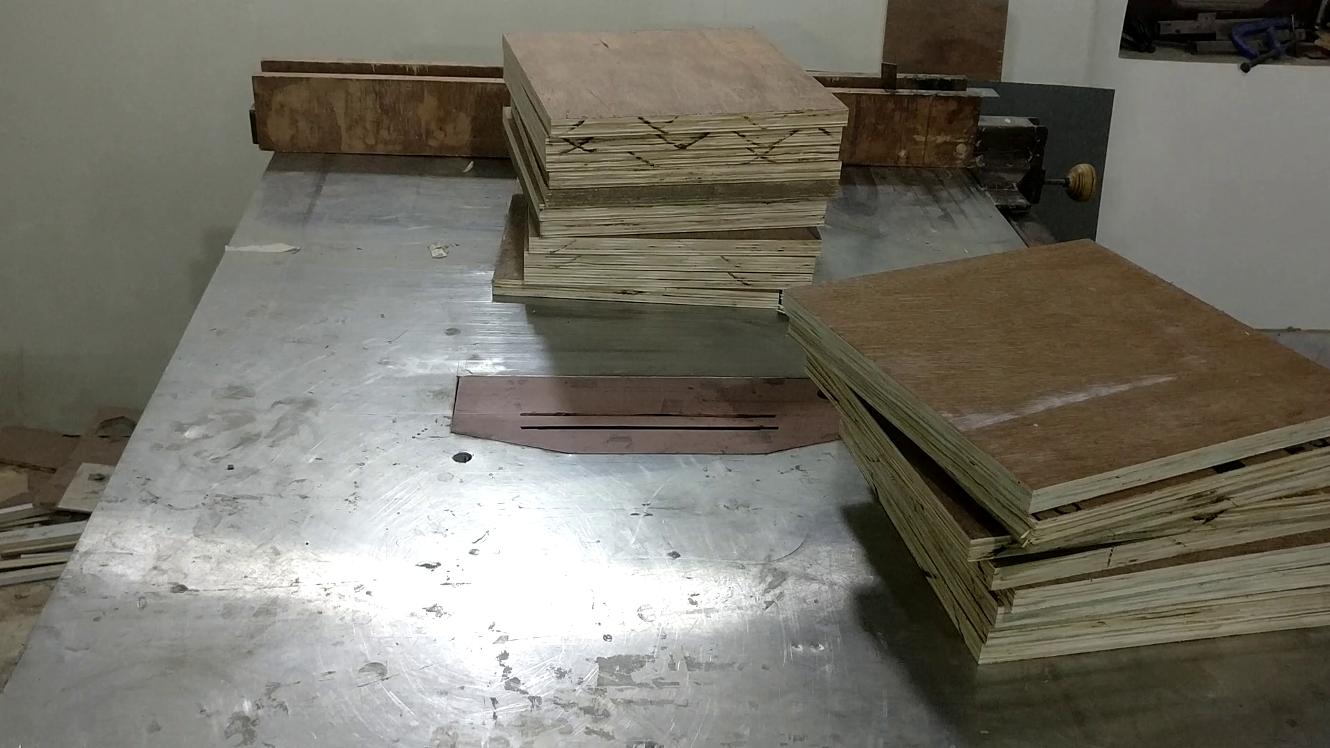 DIY Corner Shelves : 8 Steps (with Pictures) - Instructables