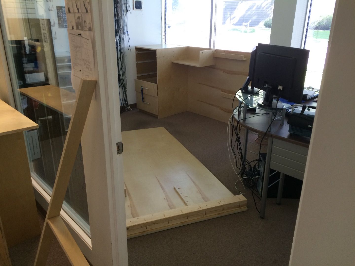 Standing Desk for Engineers : 8 Steps (with Pictures) - Instructables