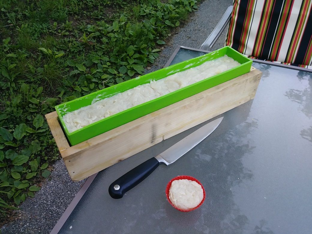 Super Easy, Super Soap From Your Slow Cooker : 9 Steps (with Pictures ...