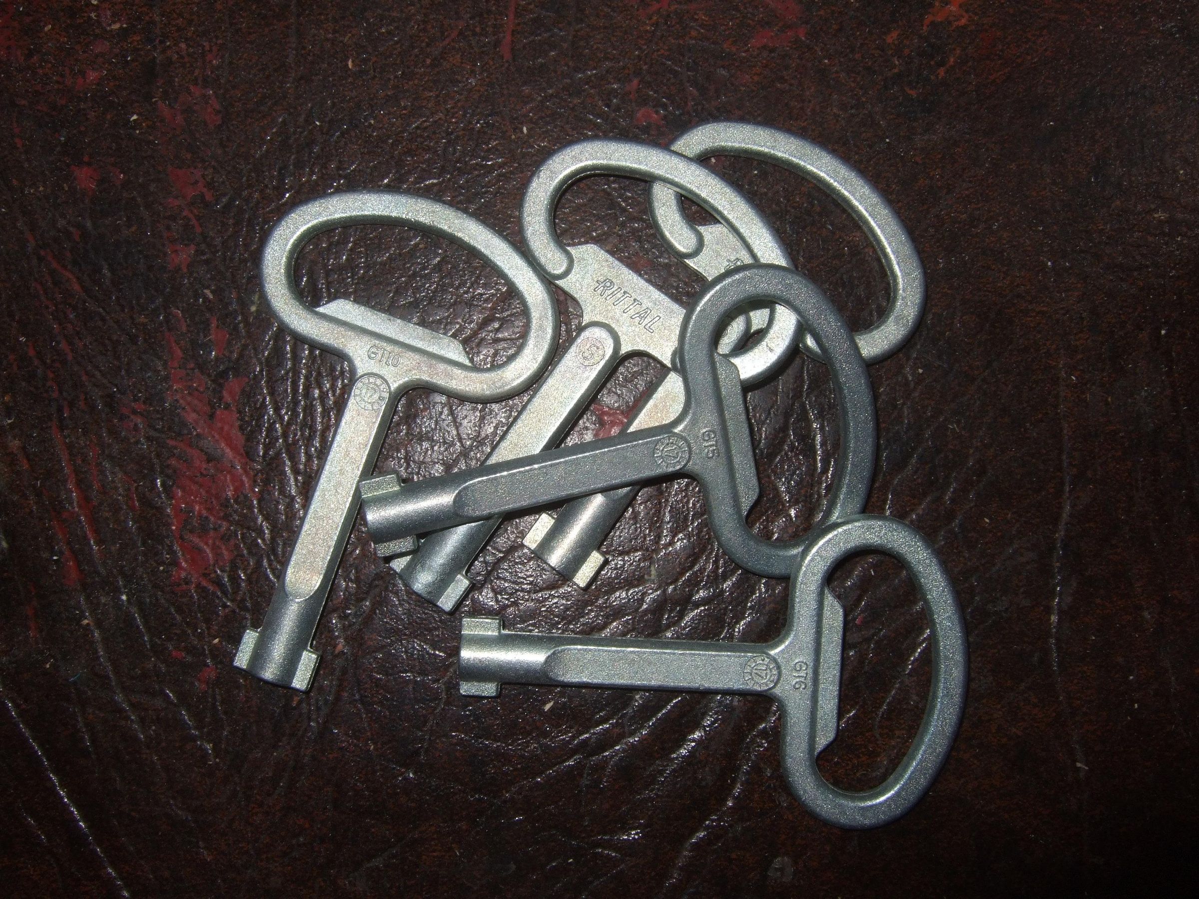 Bottle Opener From Supercomputer Enclosure Key : 8 Steps (with Pictures ...