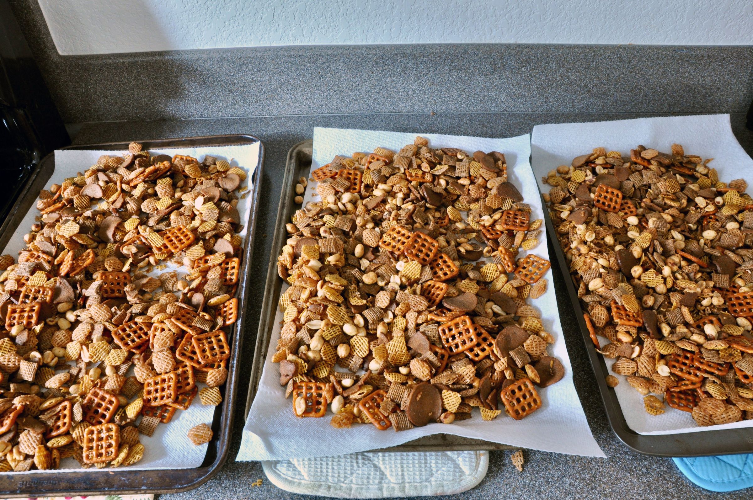 Flavorful Chex Mix Recipe : 6 Steps (with Pictures) - Instructables
