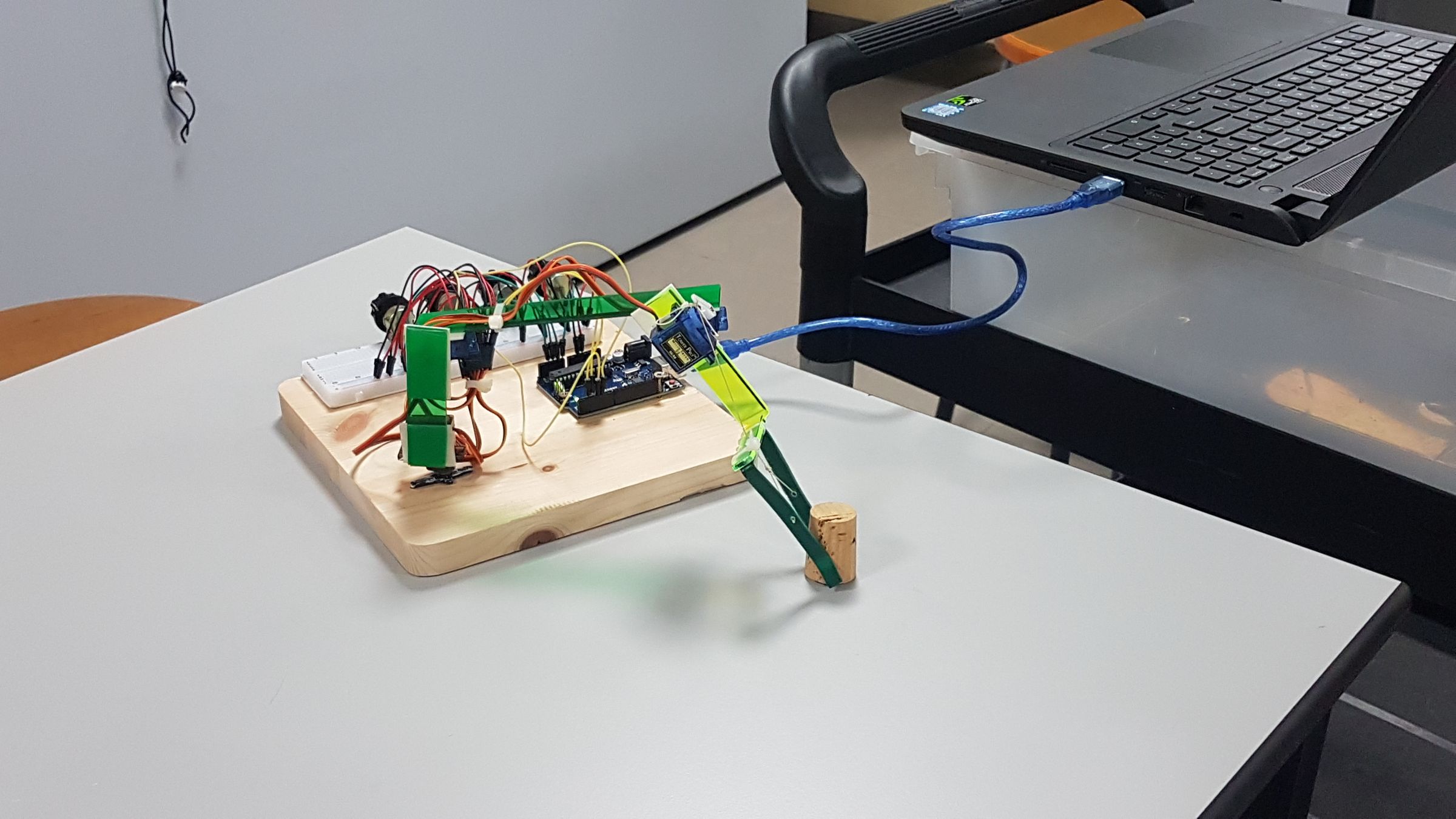 Cardboard Robotic Arm : 7 Steps (with Pictures) - Instructables