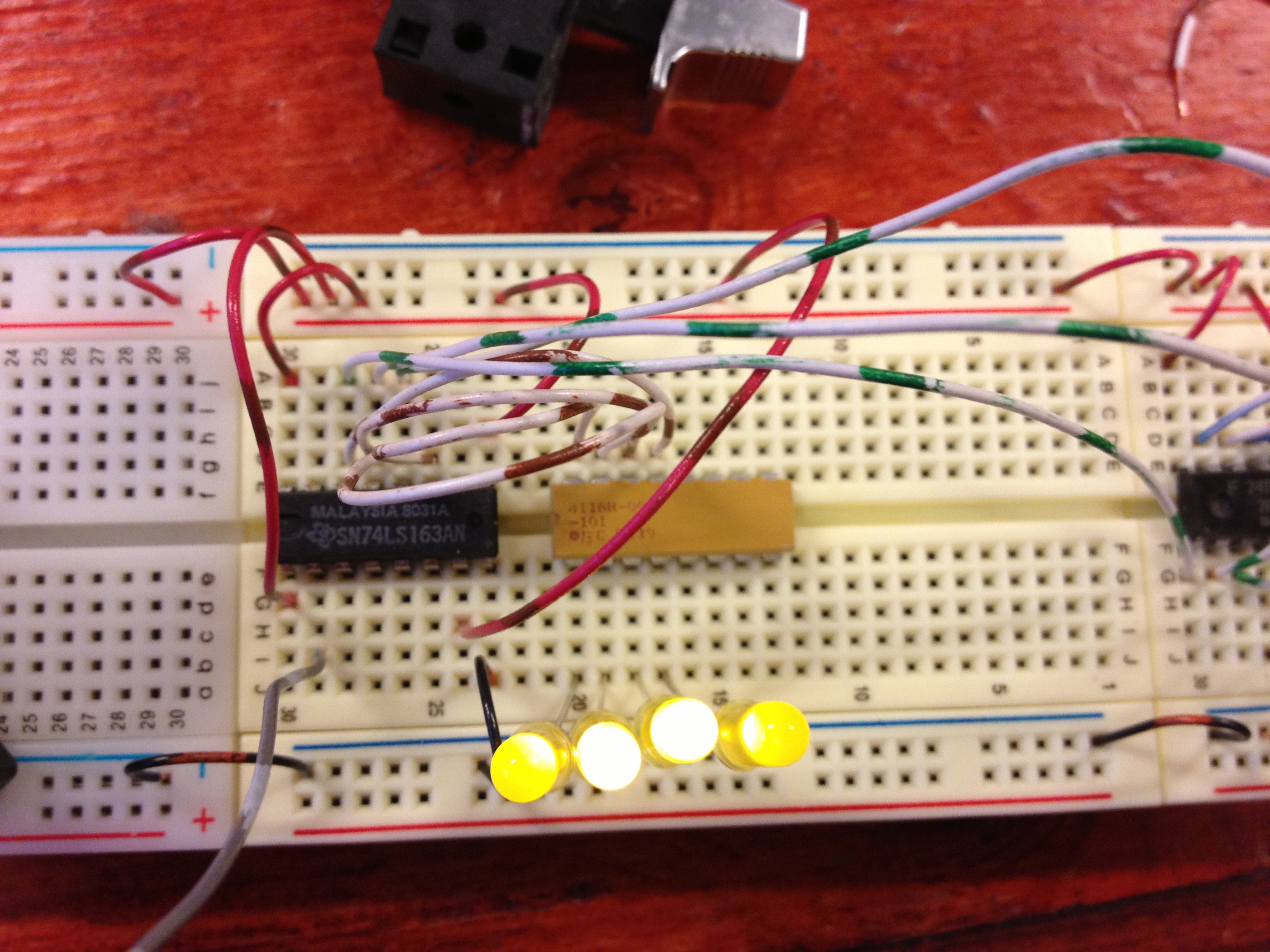 Running LEDs With 555, 74163, 74138 and 74240 : 4 Steps - Instructables
