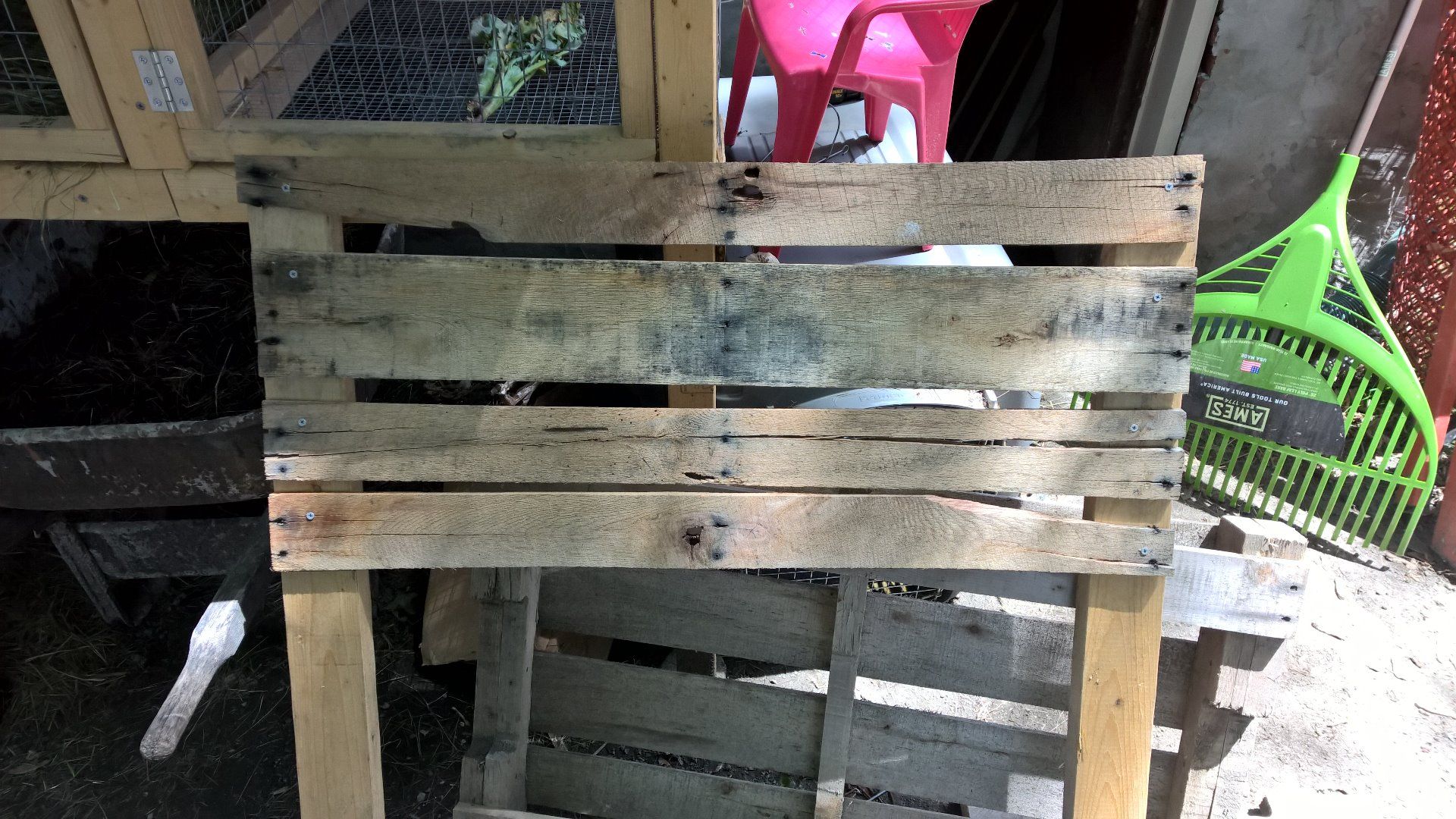 Recycled Pallets and Wood - Two Bale Hay Storage Rack : 8 Steps ...