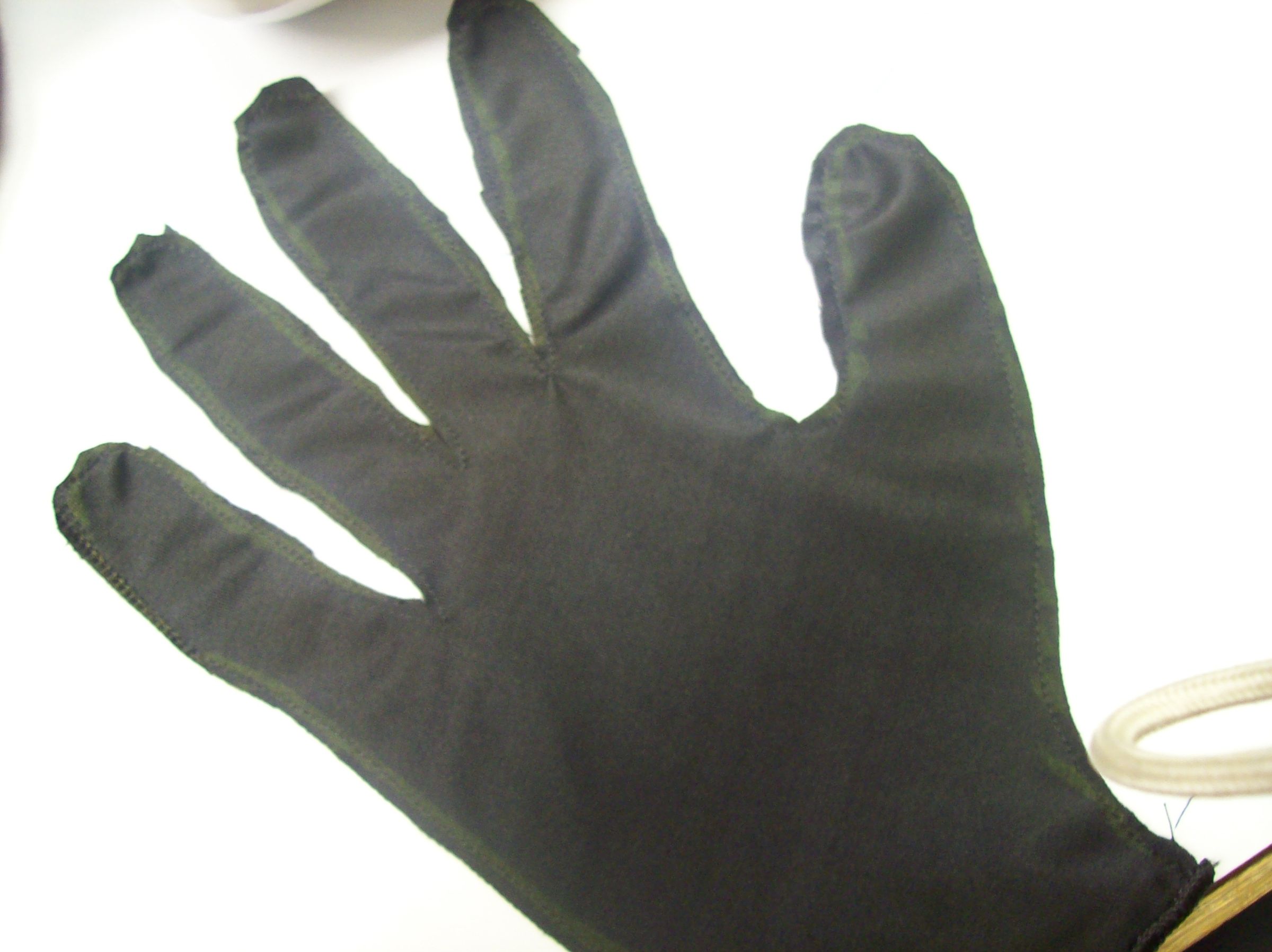 Make Gloves for Yourself : 4 Steps (with Pictures) - Instructables