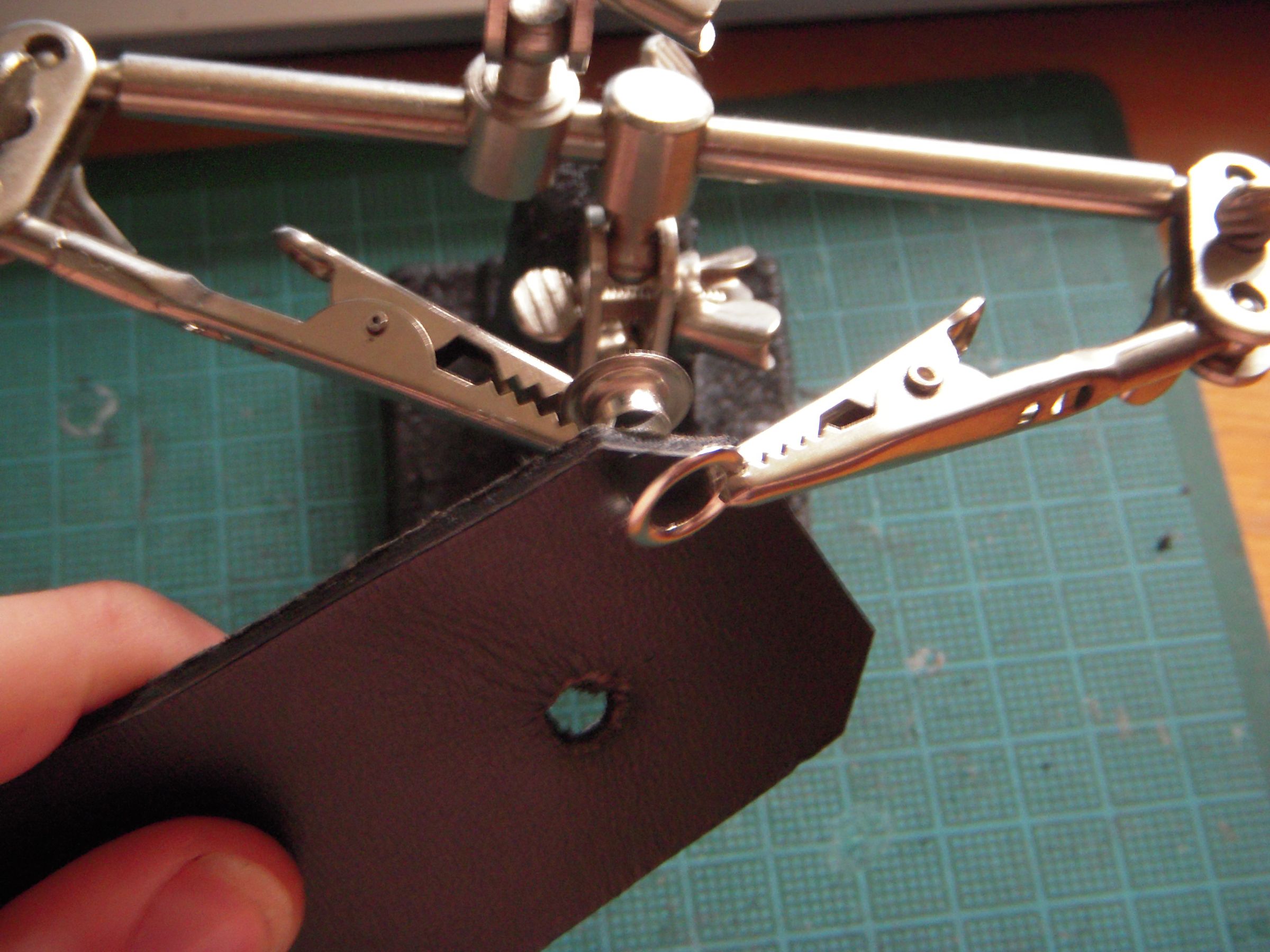 Draw-String Wrist Cuffs : 6 Steps - Instructables