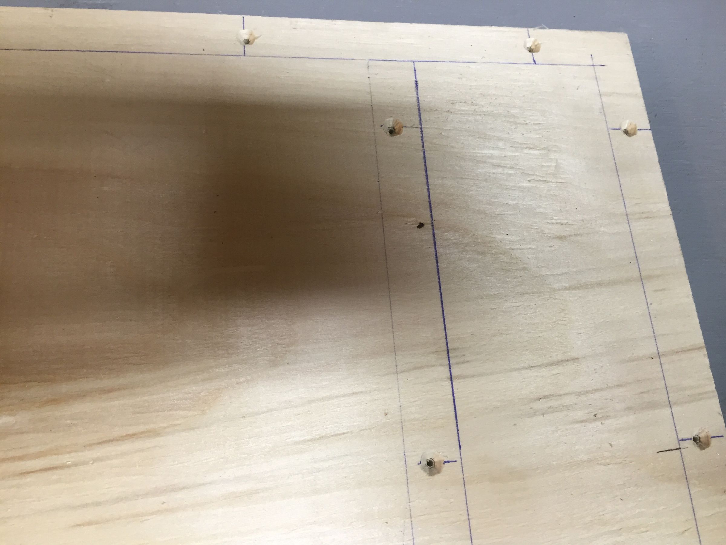 Carvers Lap Table : 12 Steps - Instructables