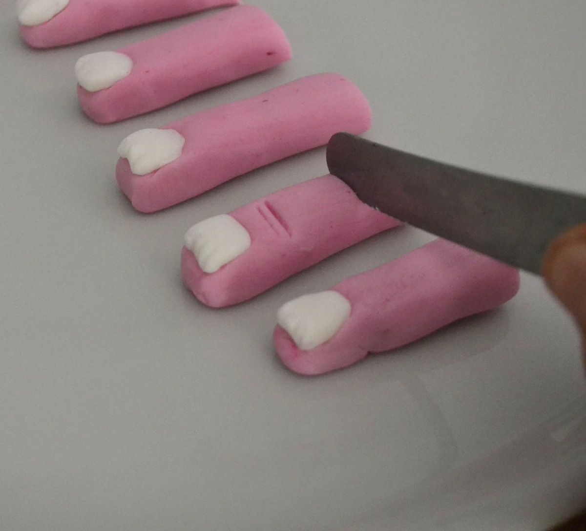 EDIBLE FINGERS : 10 Steps (with Pictures) - Instructables