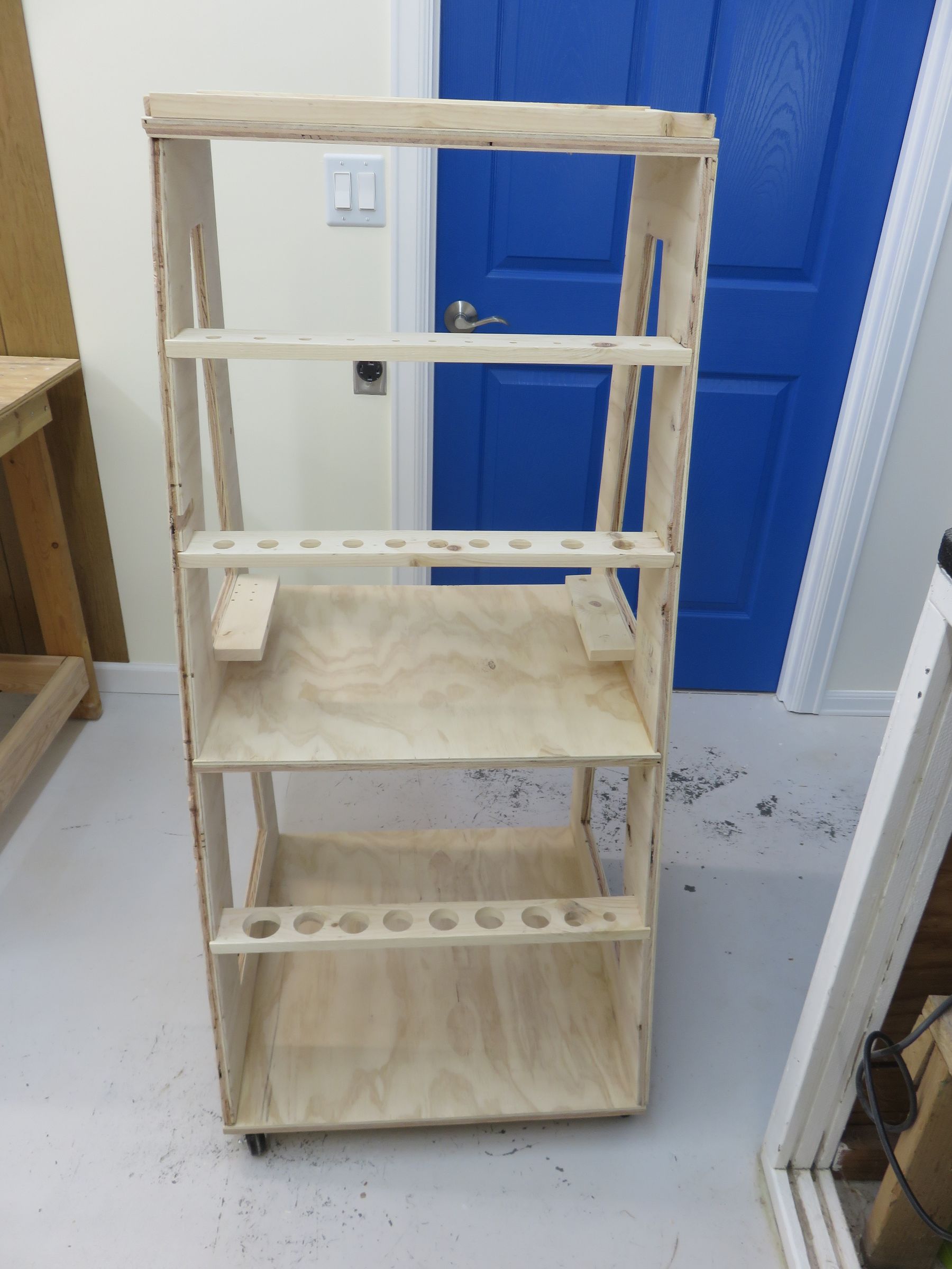 Movable Shop Tool Ladder : 5 Steps (with Pictures) - Instructables